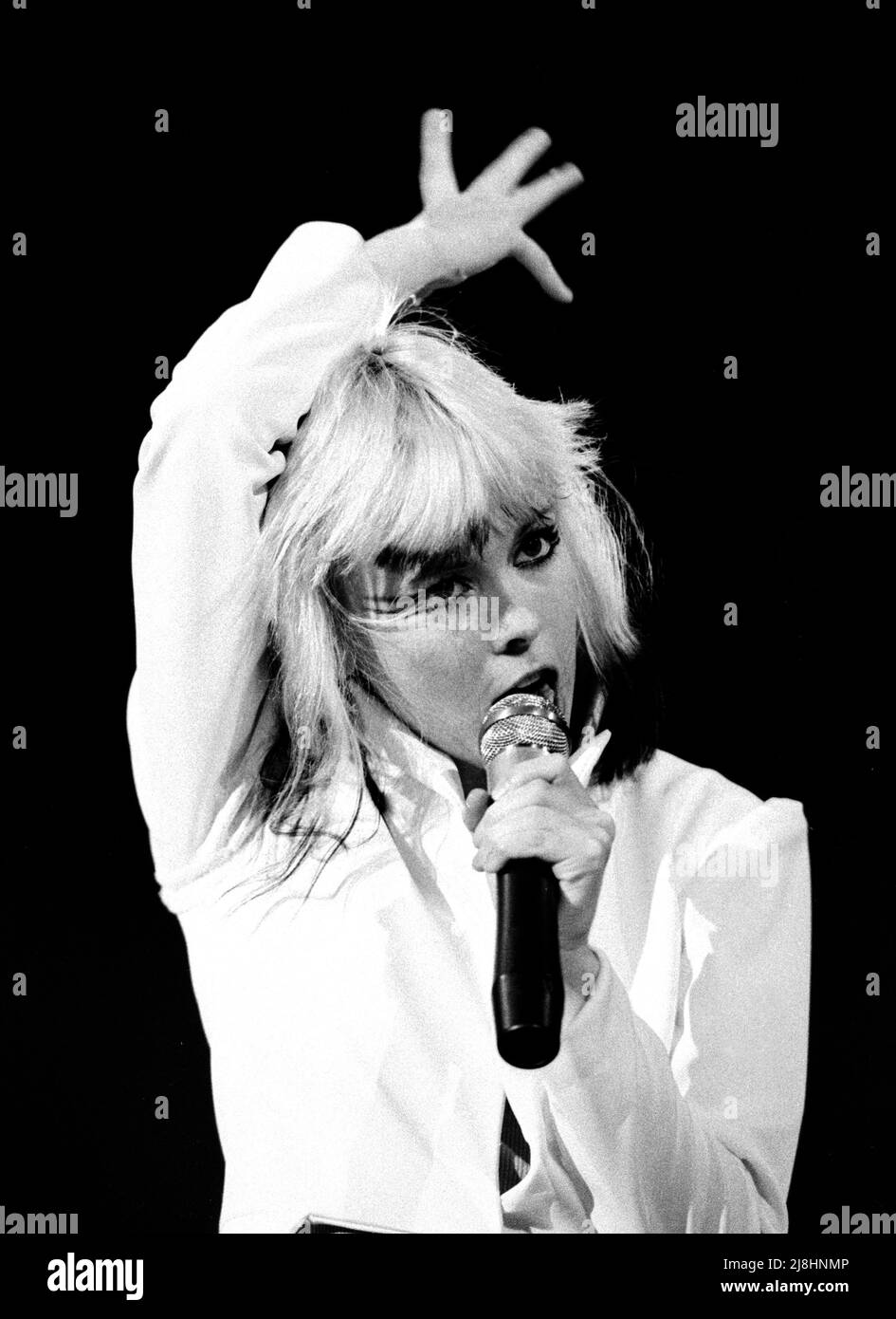 Teri Nunn of Berlin performs on Solid Gold in 1984 Credit: Ron Wolfson ...