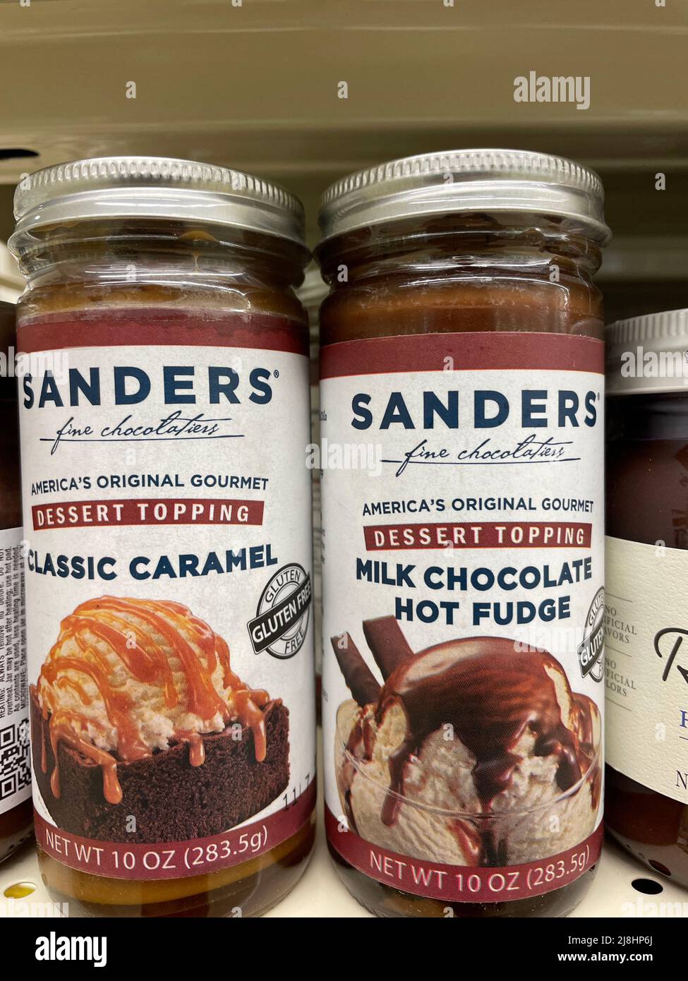 Ice cream toppings hi-res stock photography and images - Alamy