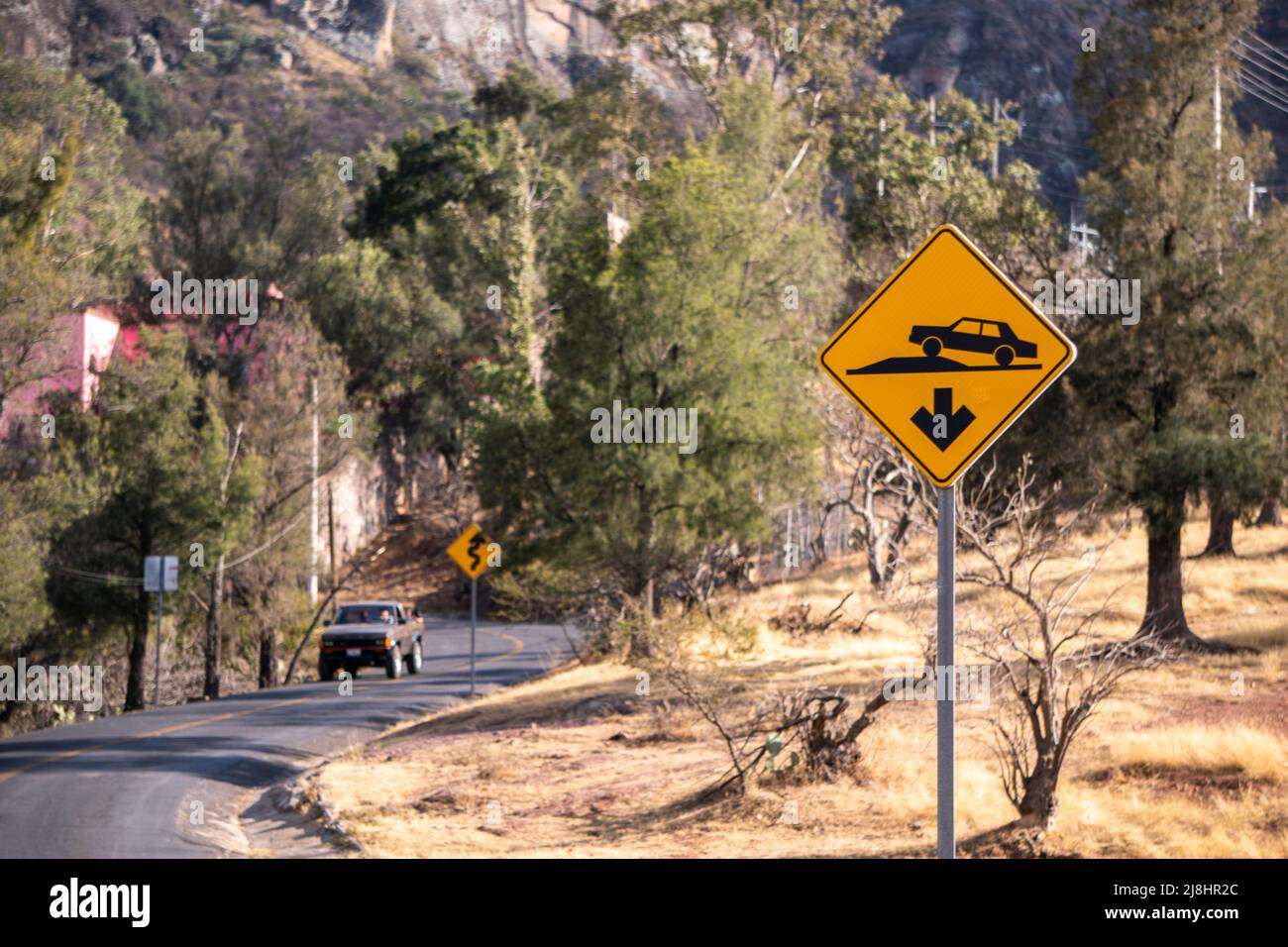Topes speed bump sign in Guanajuato, Mexico Stock Photo - Alamy