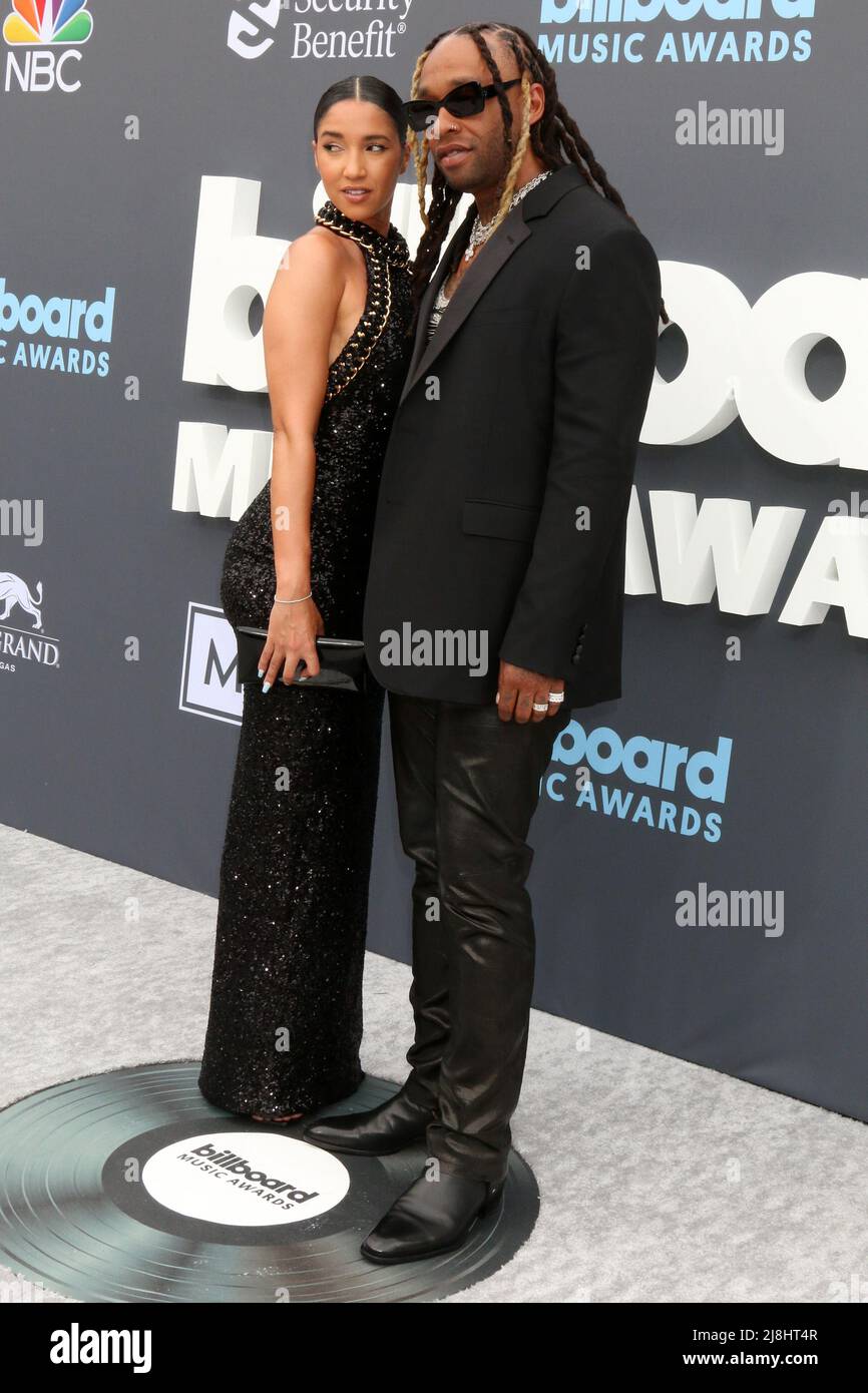 LOS ANGELES - MAY 15: Ty Dolla $ign, Girlfriend at the 2022 Billboard ...