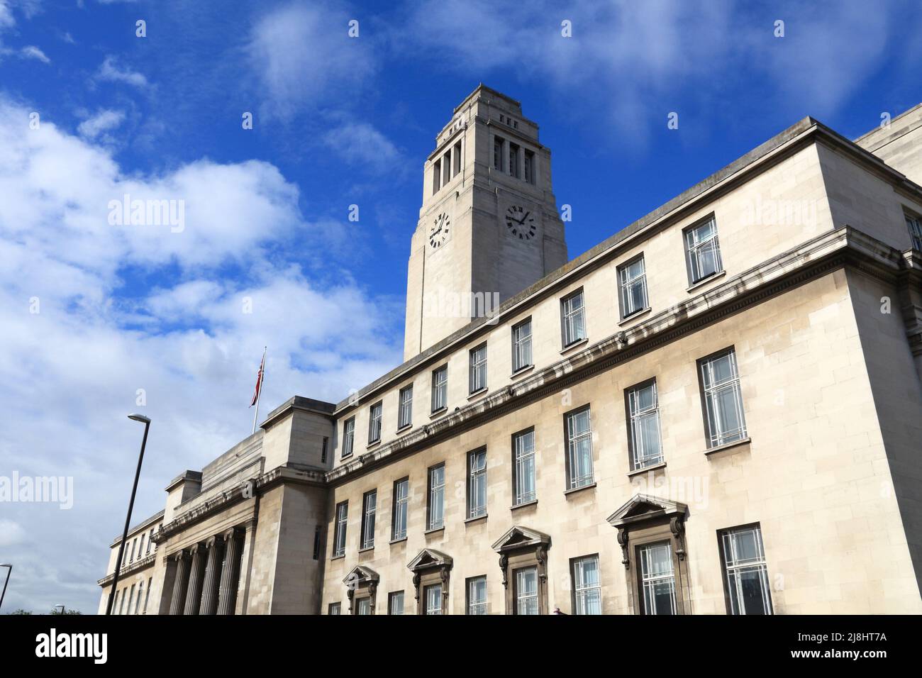Leeds city, UK. Parkinson Building of the University of Leeds Stock ...