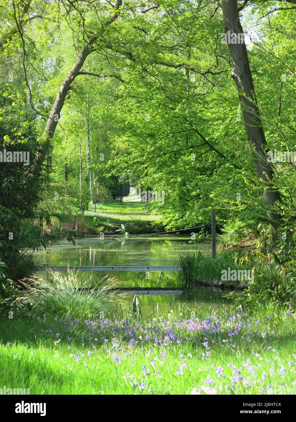 The Anglo-Dutch gardens of De Wiersse are characterised by landscaped ...