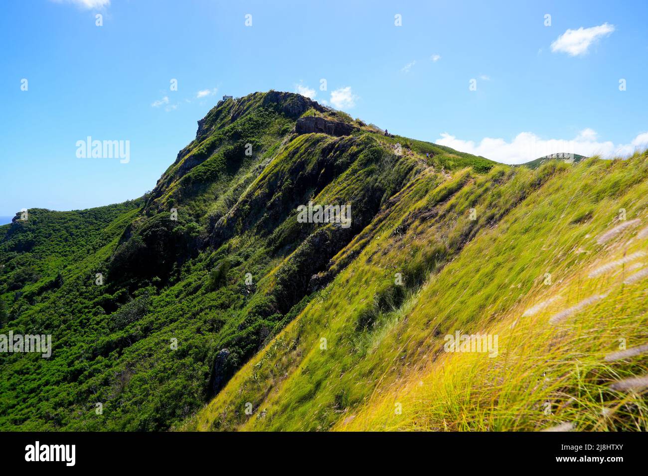 Green mountain ridge over Lanikai Beach in Kailua, on the eastern side ...