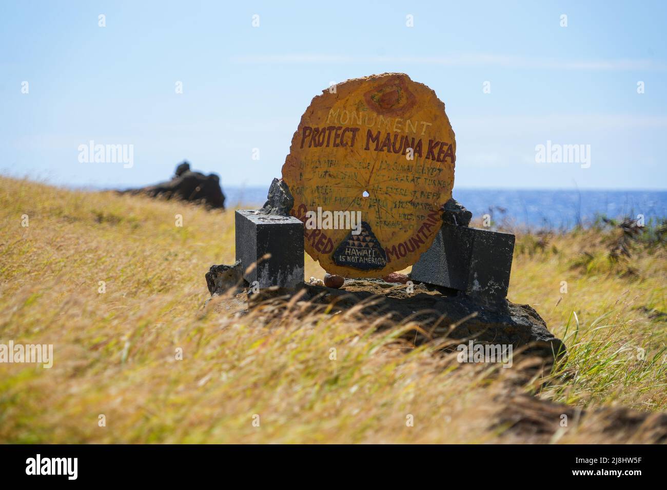 Monument to protect the Mauna Kea sacred mountain in South Point Park ...