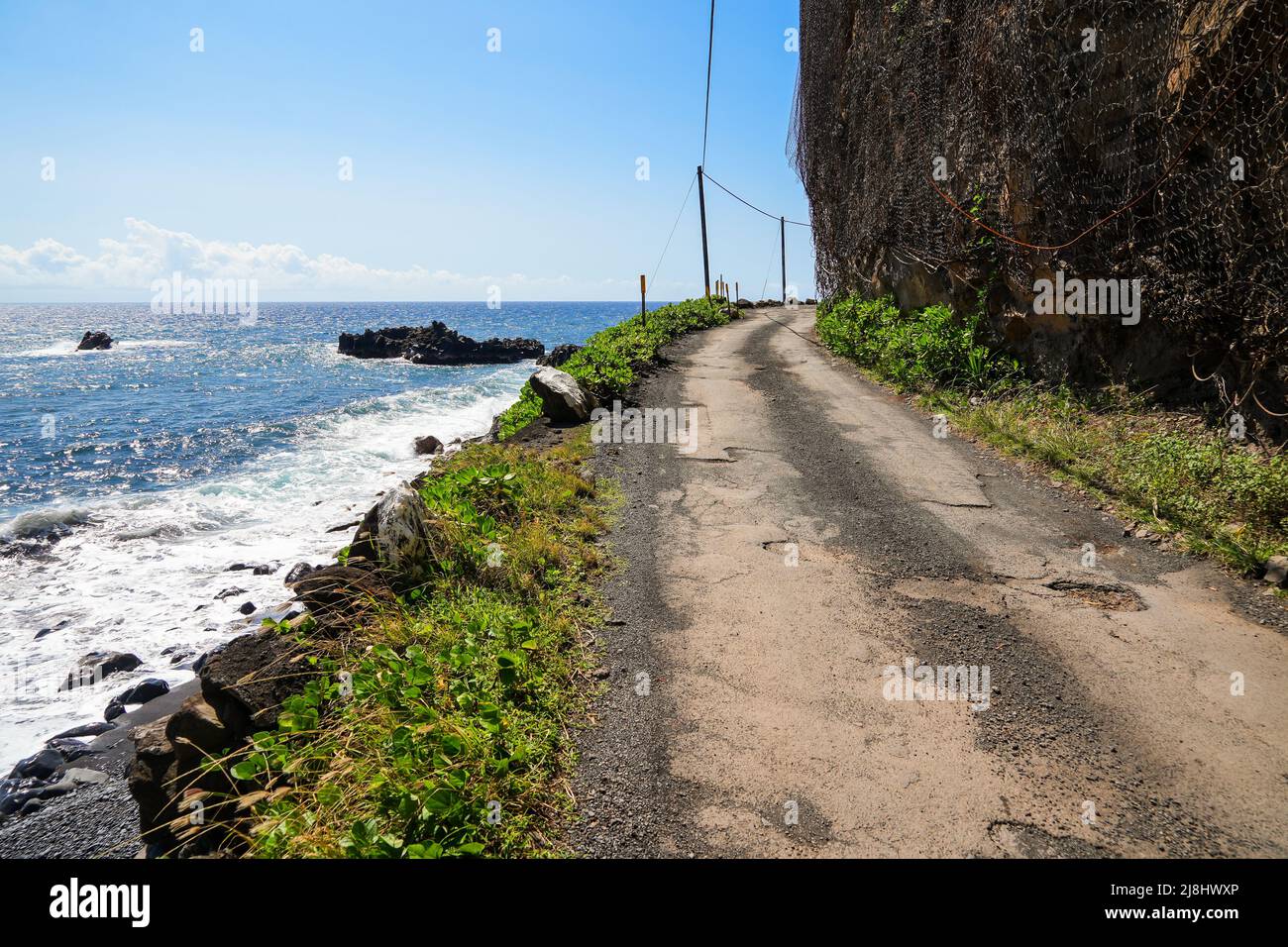 The end of Hana Highway in the southeast of Maui island, Hawaii ...