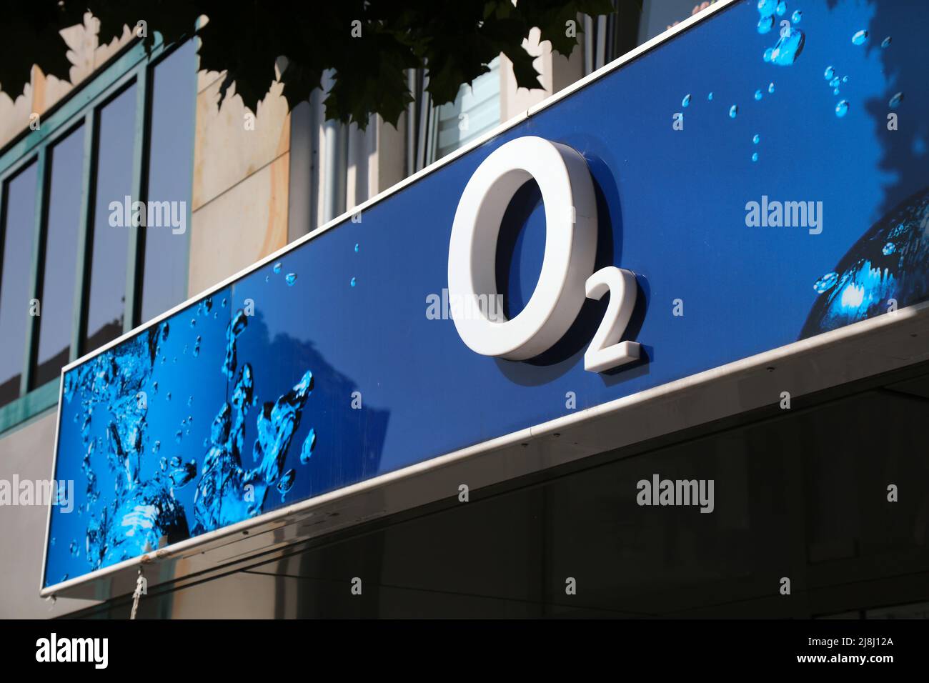 Mobile operator hi-res stock photography and images - Alamy