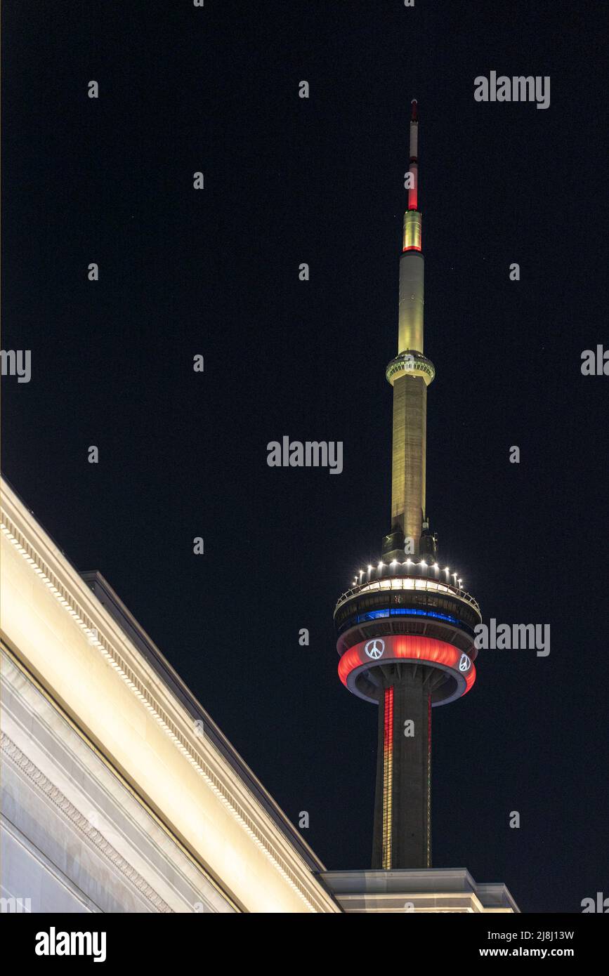 Cn tower at night hi-res stock photography and images - Alamy