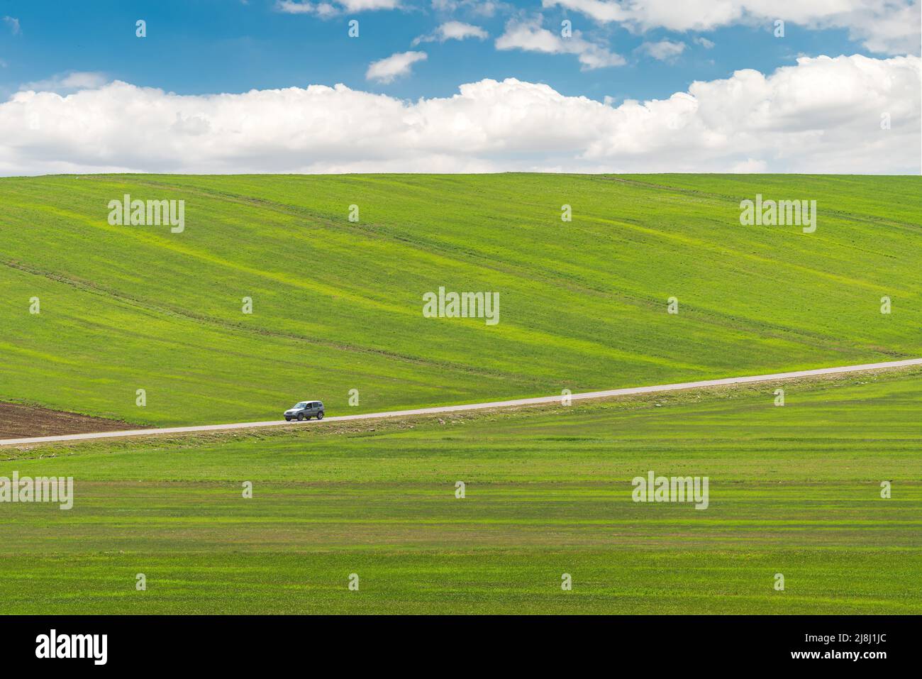 Car on asphalt hi-res stock photography and images - Alamy
