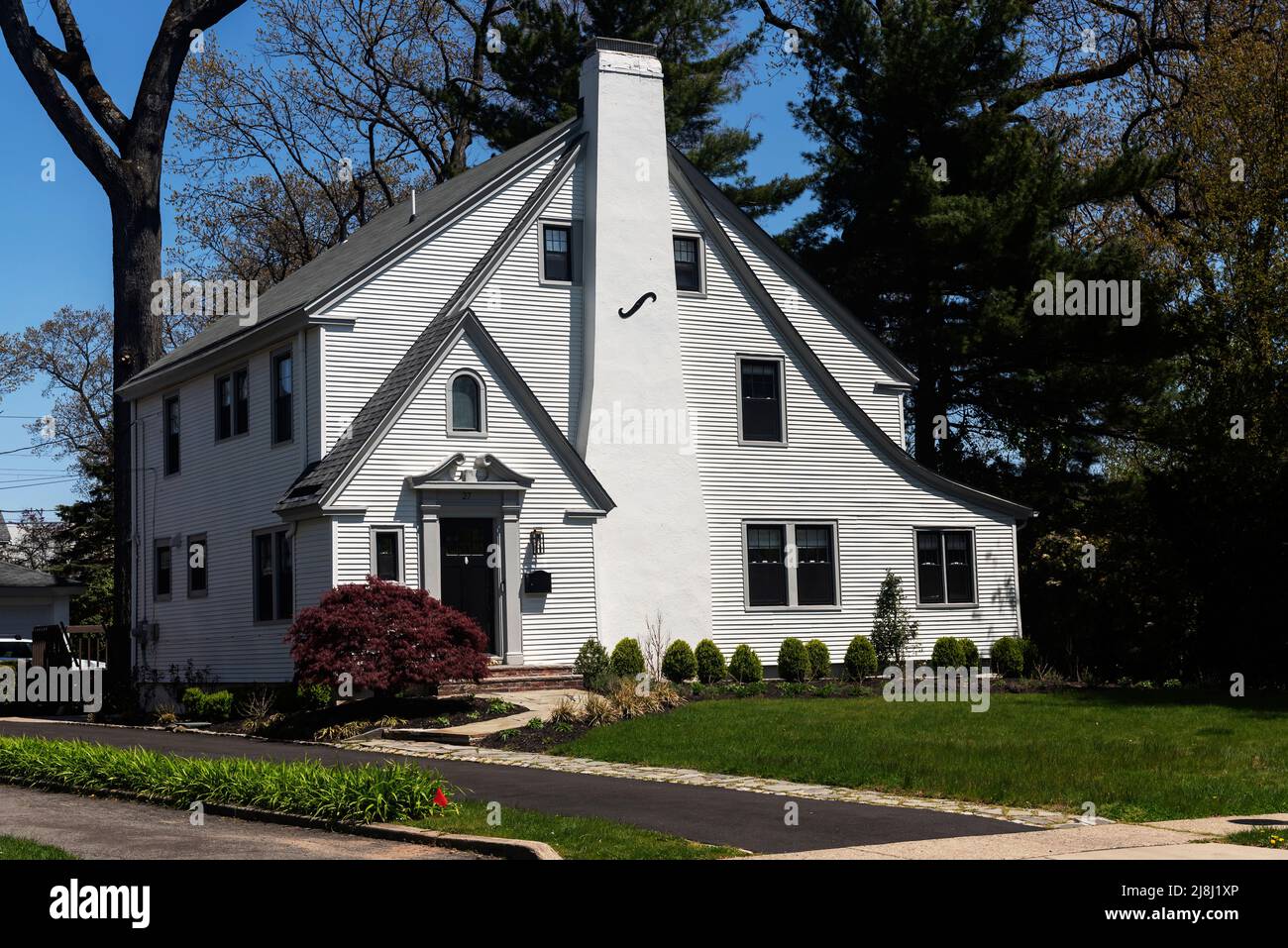 Individual home hi-res stock photography and images - Alamy