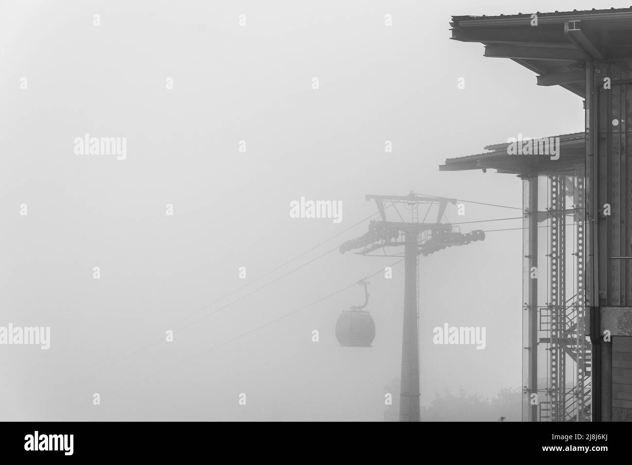Cable car transportation in Black and White Stock Photos & Images - Alamy
