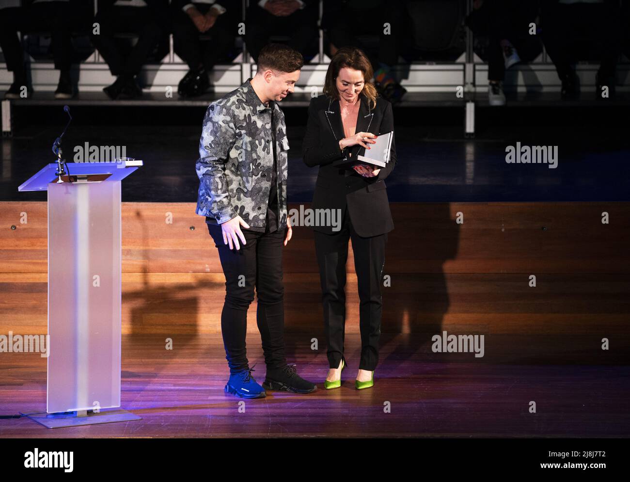 Golden harp presentation hi-res stock photography and images - Alamy