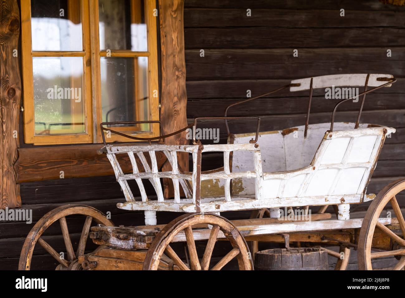 Empty carriage stands hi-res stock photography and images - Alamy