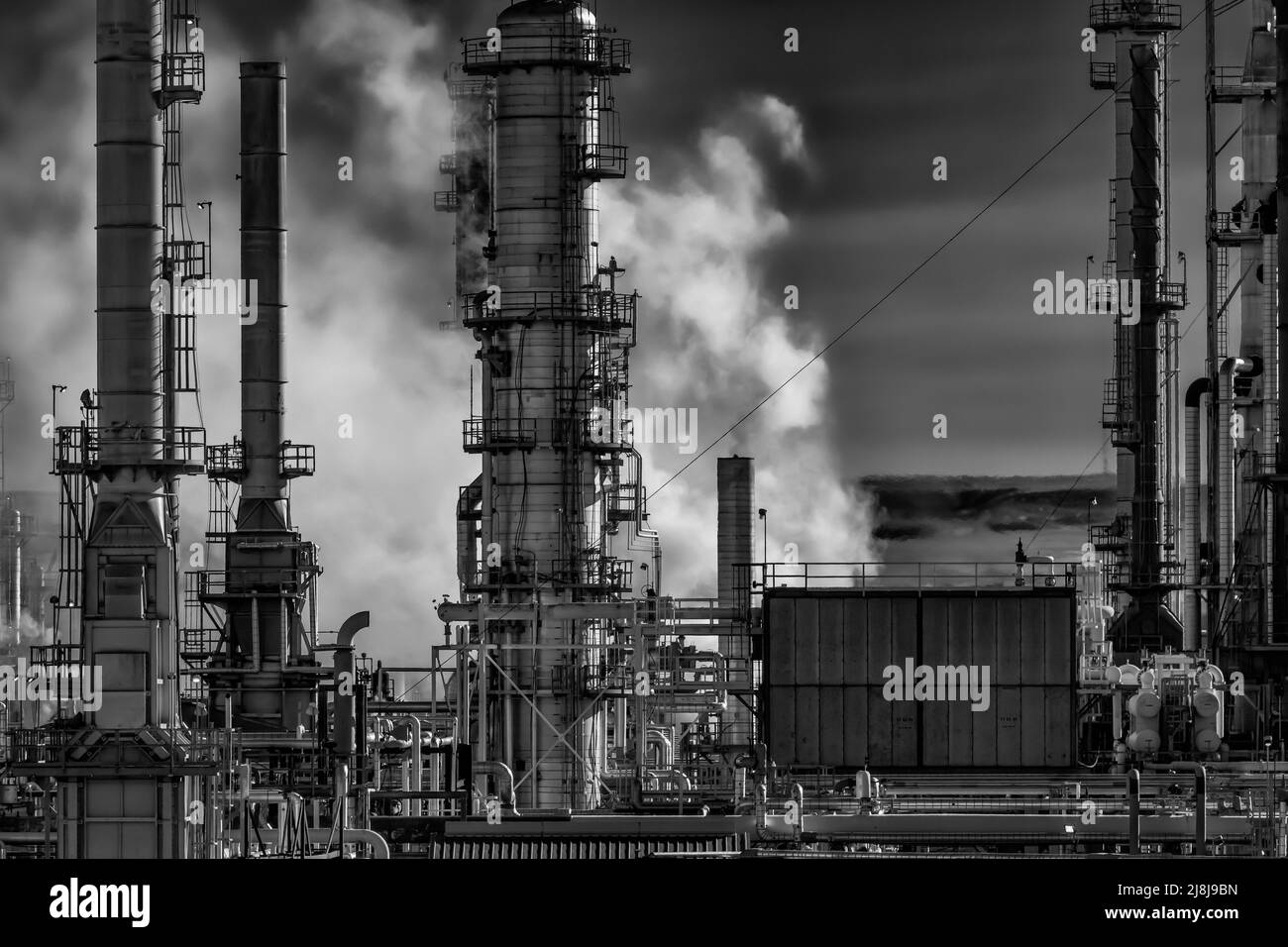 Refined products pipeline hi-res stock photography and images - Alamy