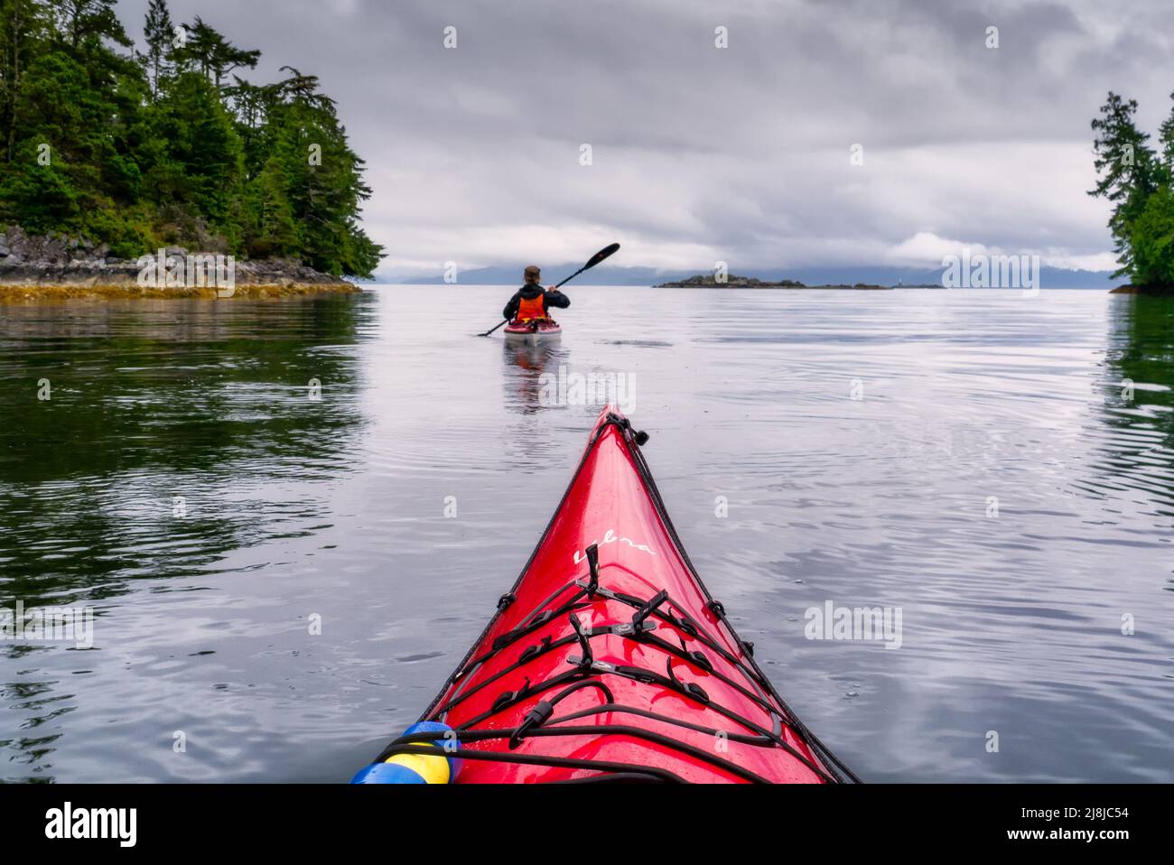 Kayaking in the Broken Group Islands, Pacific Rim National Park ...