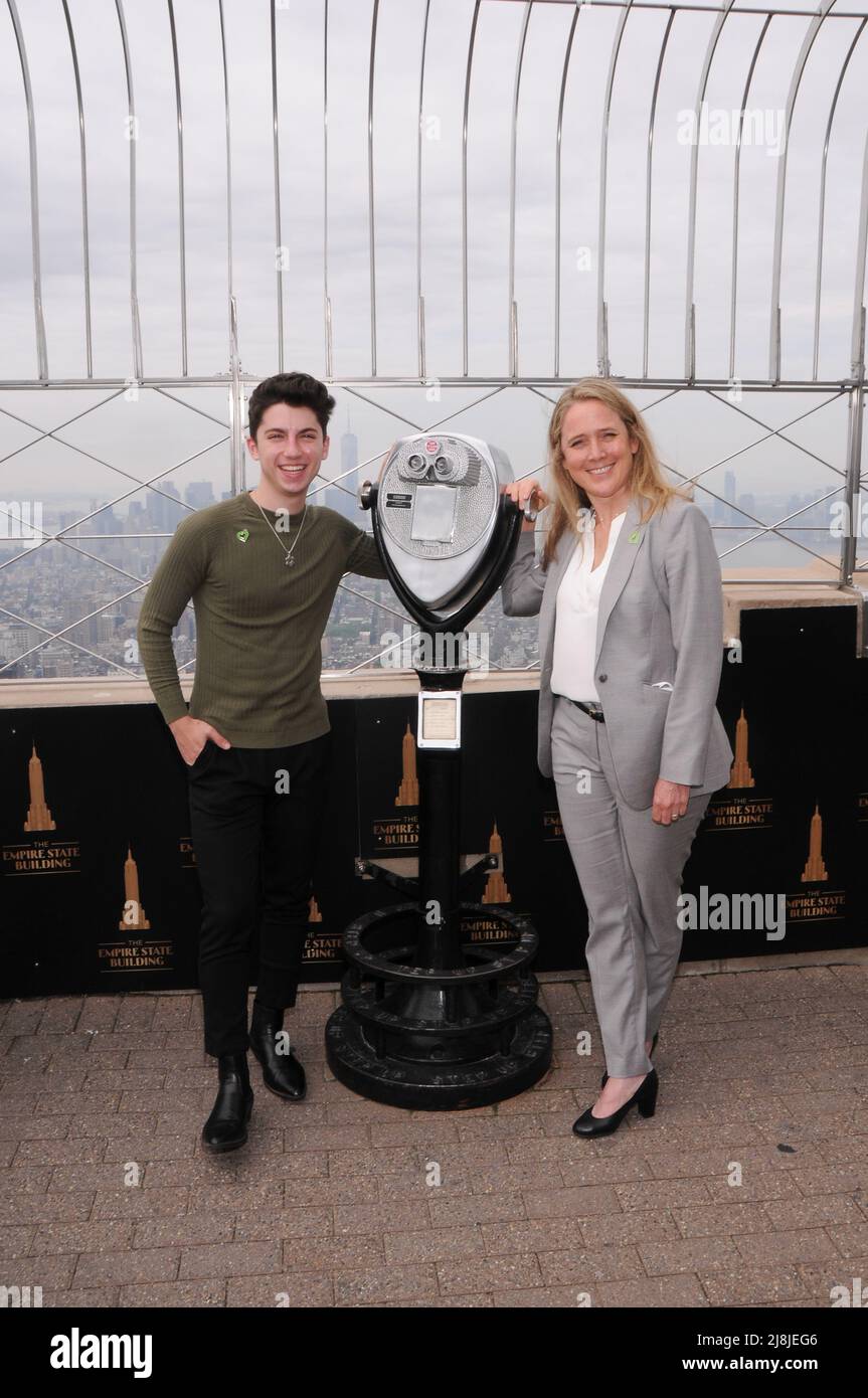 Eitan Bernath and Jen McLean, COO of City Harvest, visit the Empire ...