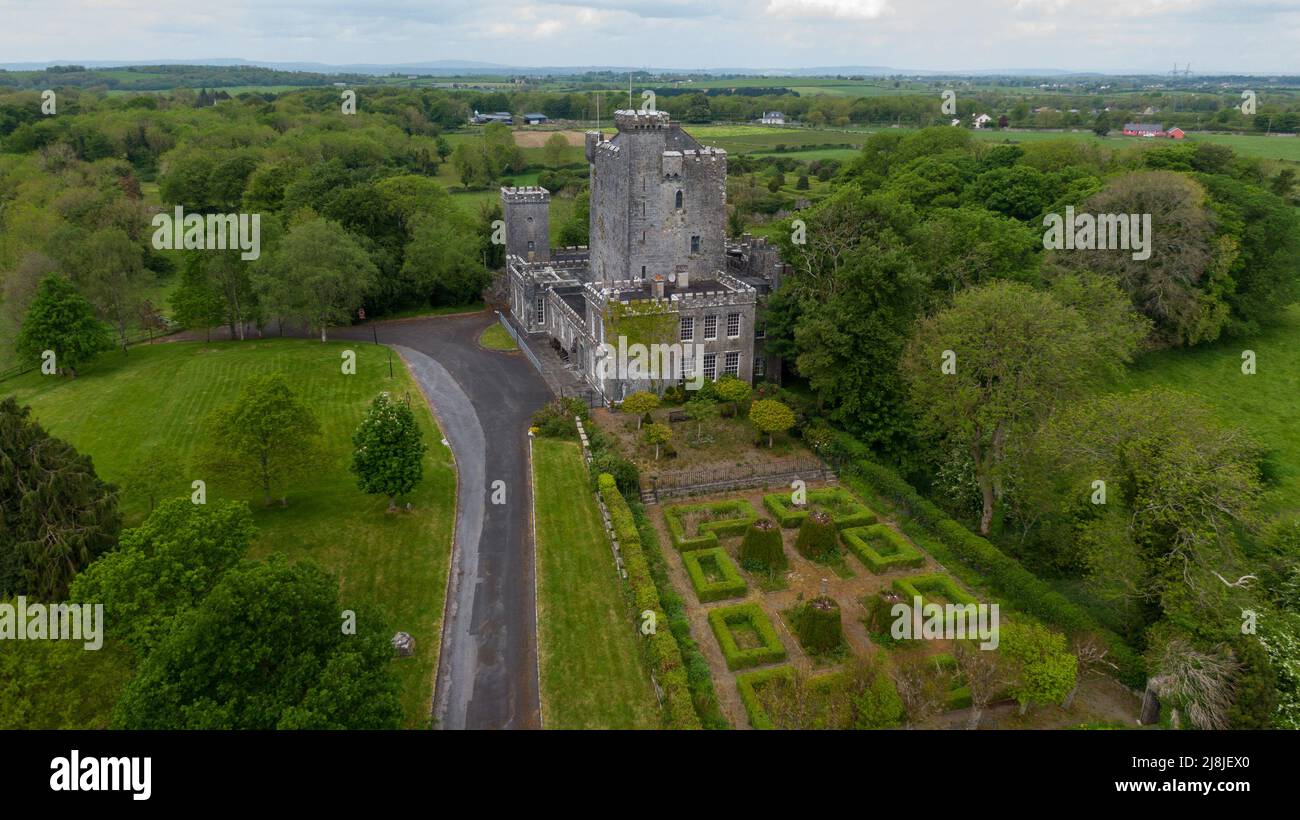 knappogue castle and surroundings Co. Clare Ireland, 15th Century ...