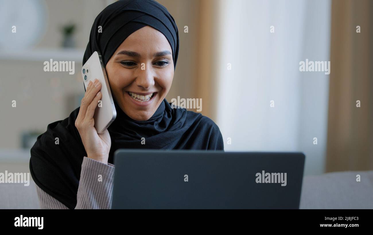 Happy smiling arabian woman muslim girl in hijab female freelancer ...