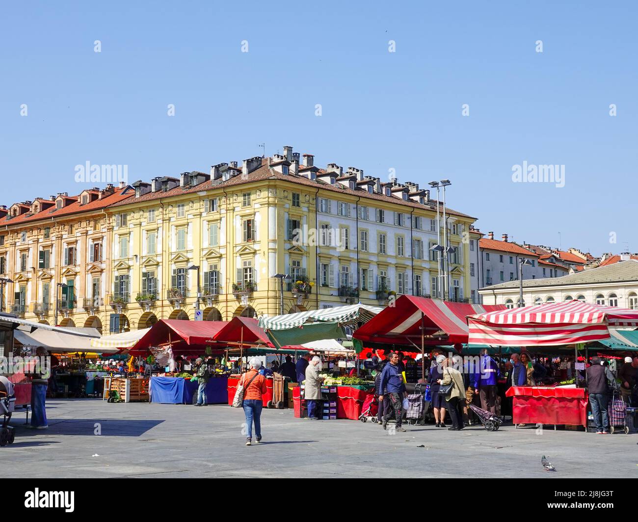 People shopping at the outdoor Mercado Centrale Torino market, Turin ...