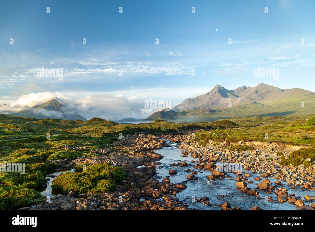 The River Sligachan looking towards the Cuillin mountain range, Isle of ...