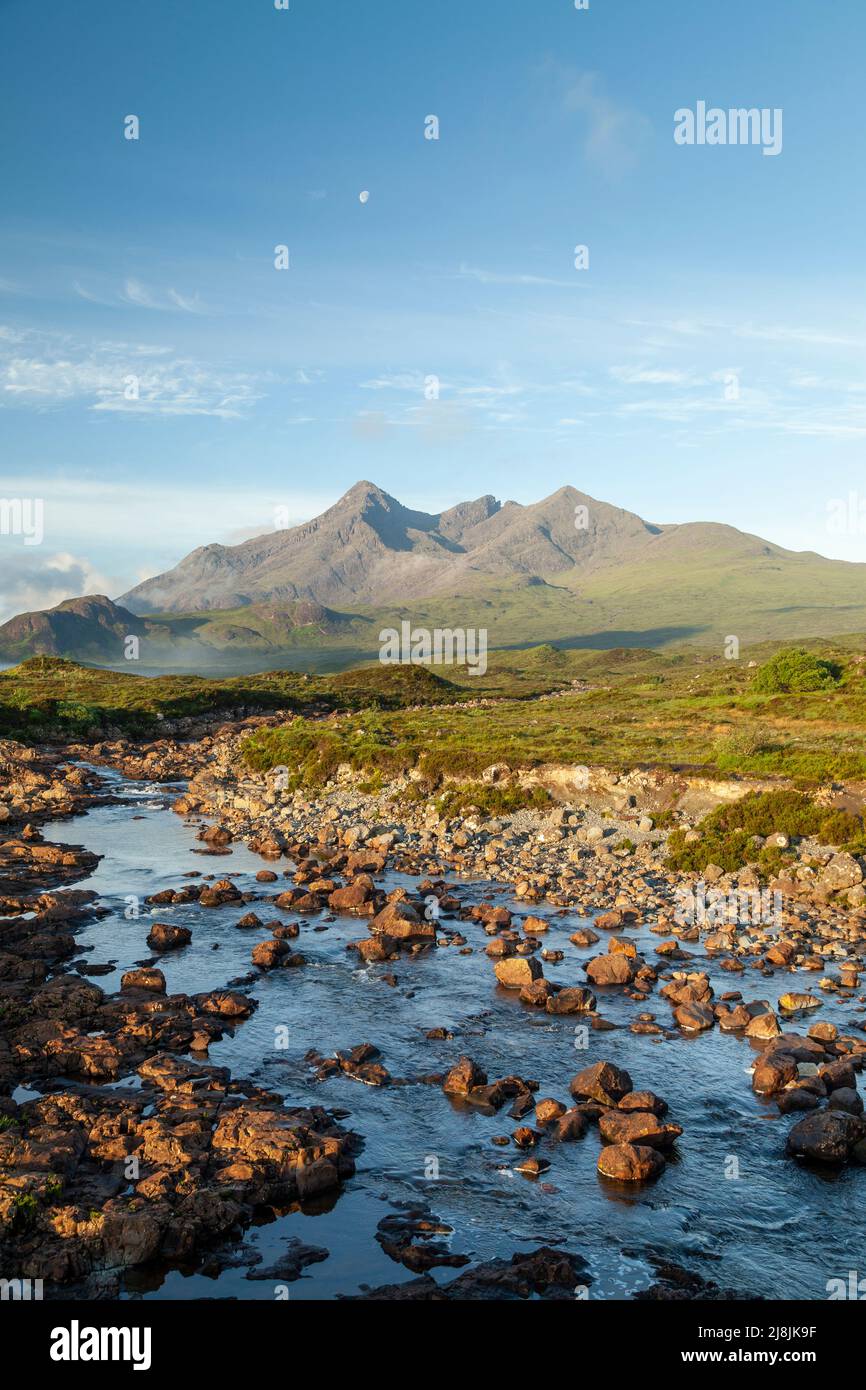 The River Sligachan looking towards the Cuillin mountain range, Isle of ...