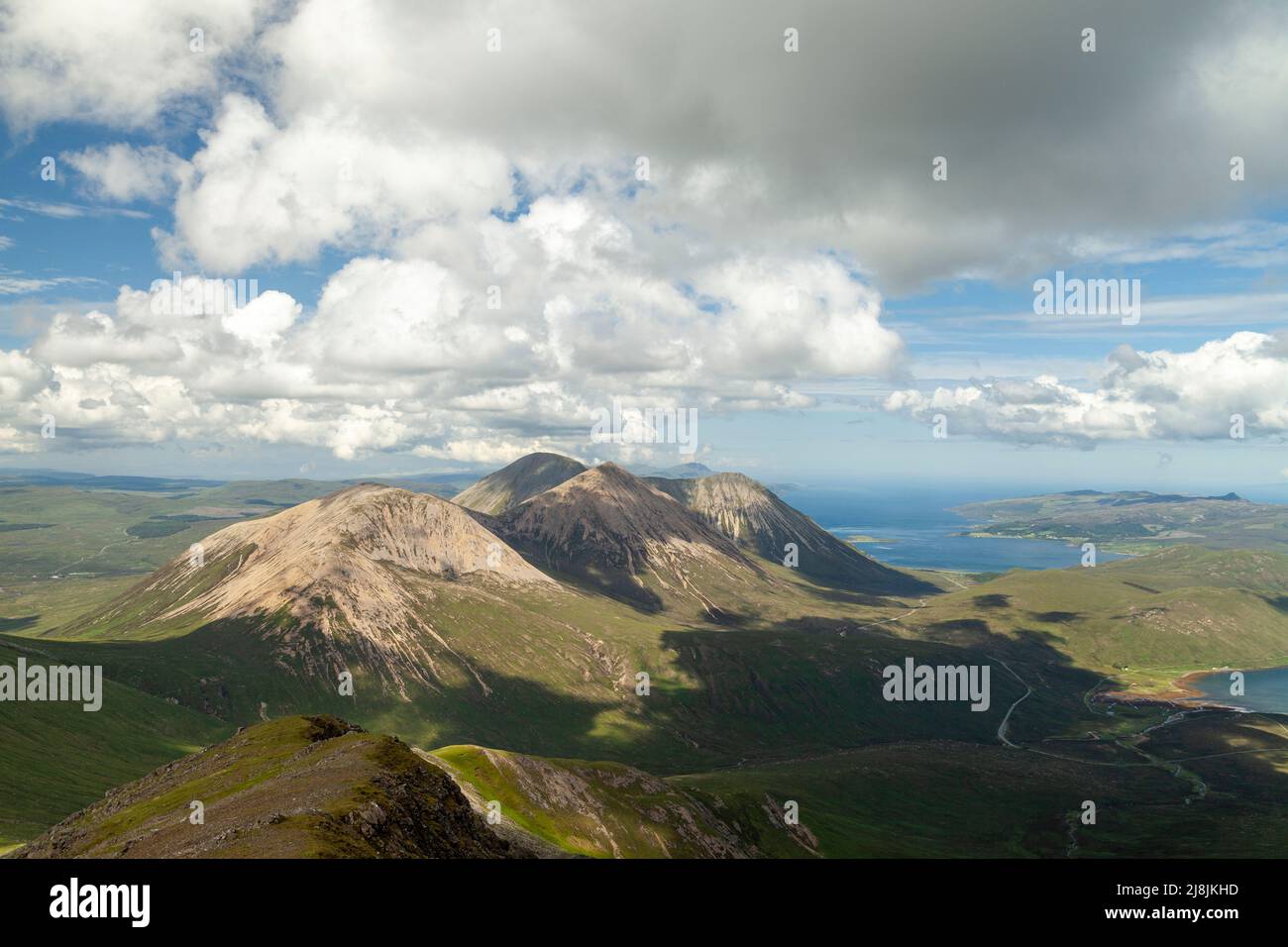 The Red Cuillin hills on the Isle of Skye, Glamaig, Beinn Dearg Mhór ...