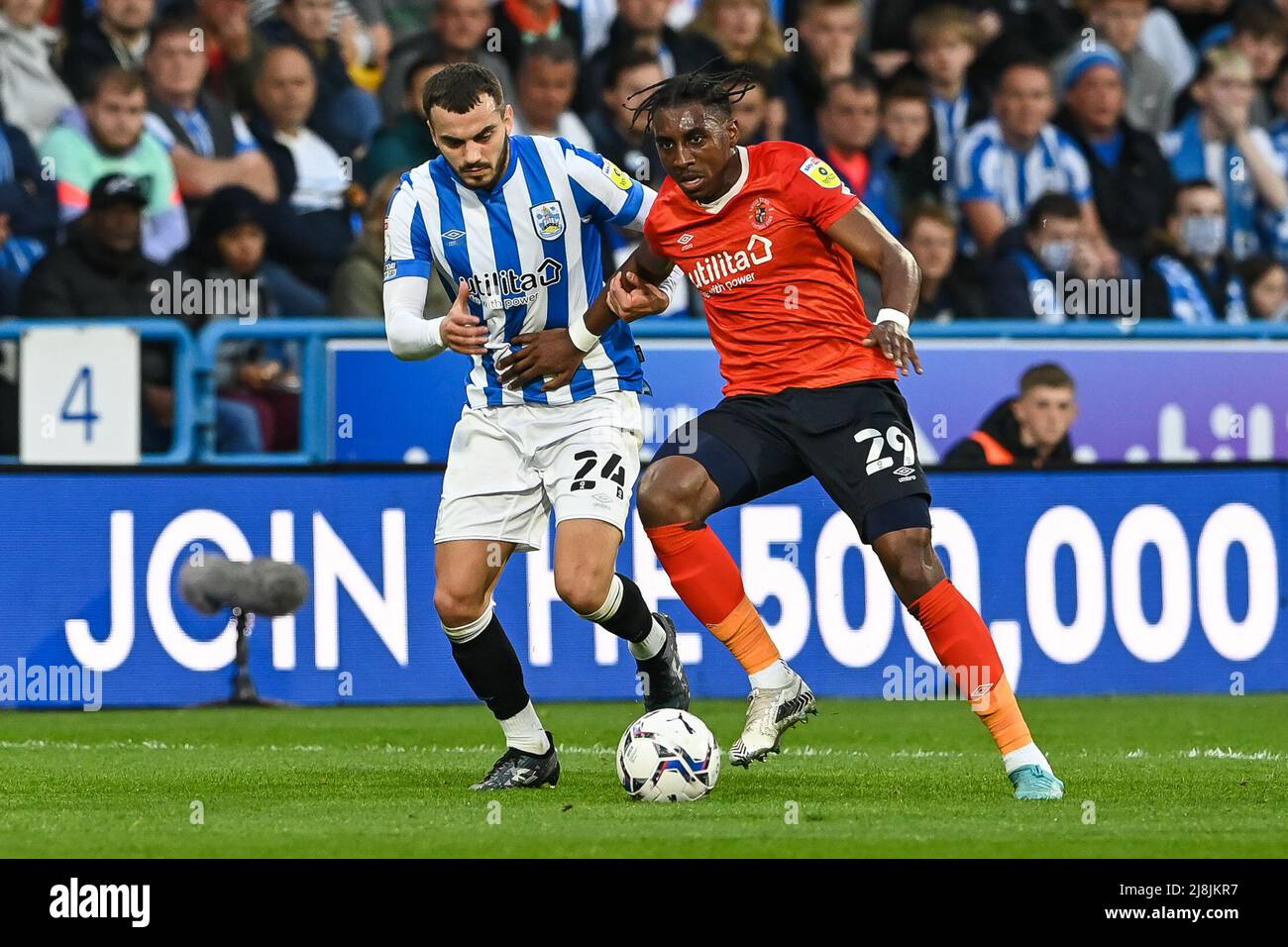 Danel Sinani #24 of Huddersfield Town and Amari’i Bell #29 of Luton ...