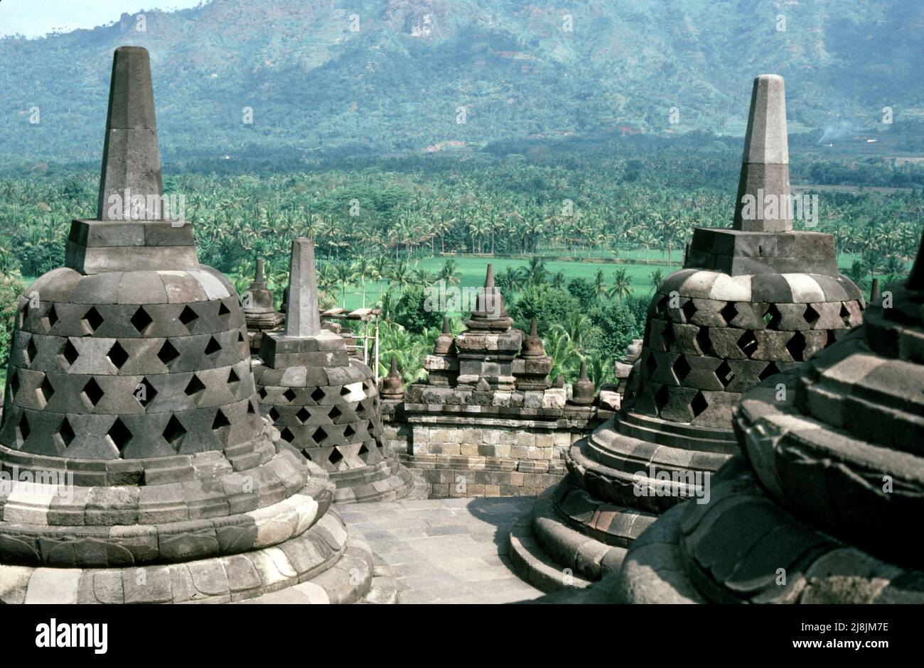 Largest buddhist temple in the world hi-res stock photography and ...