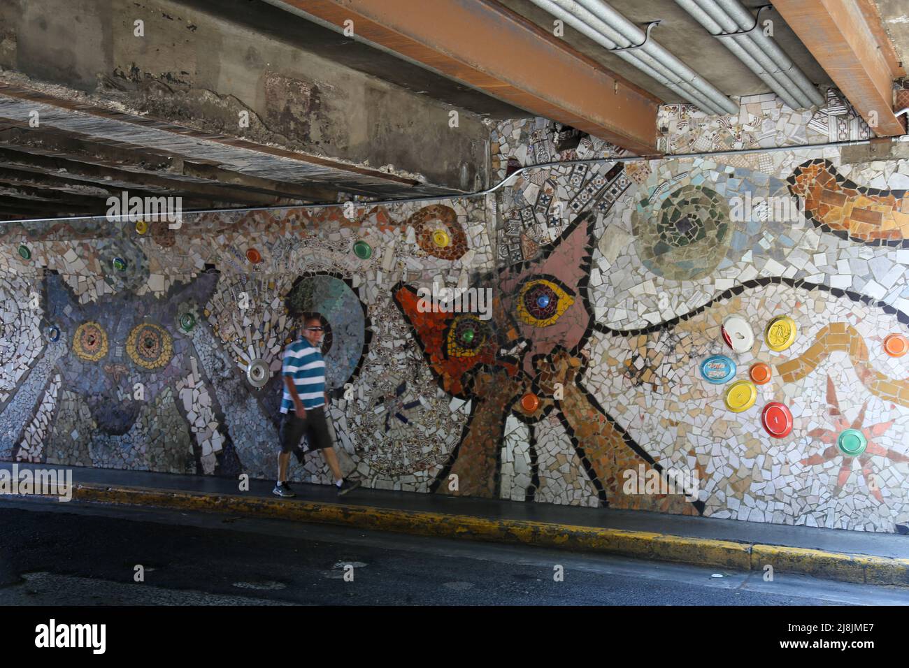 Costa Rica street art - Mosaic artwork, showing a Cat and a rat ...