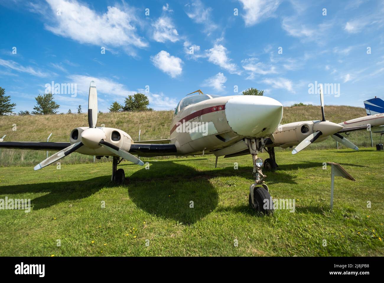 Cessna 401a plane hi-res stock photography and images - Alamy