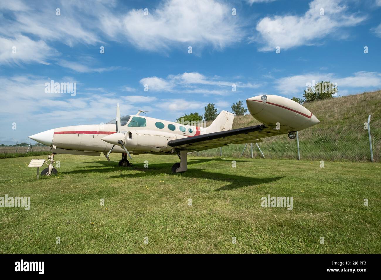 Cessna 401a plane hi-res stock photography and images - Alamy