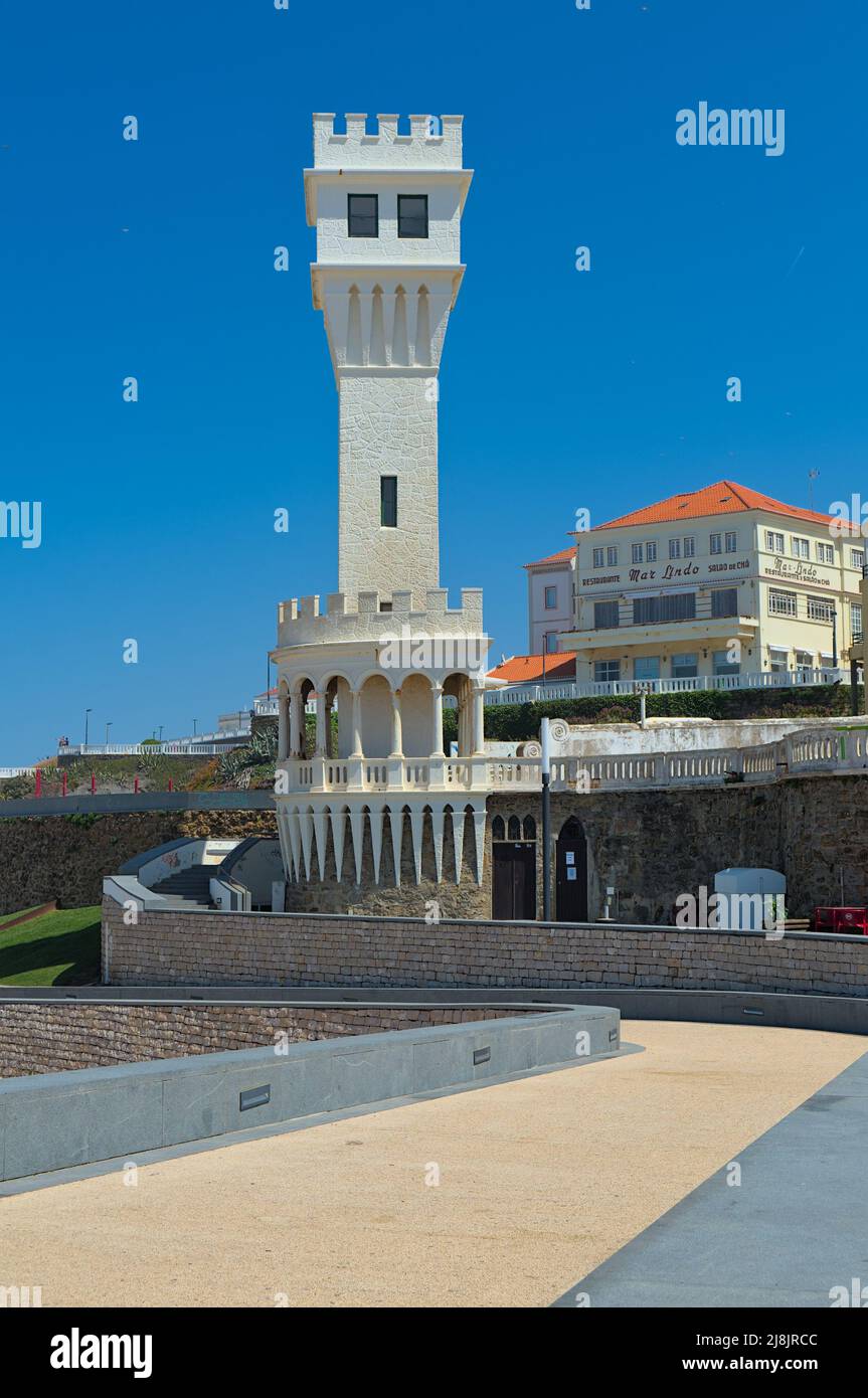 Santa Cruz beach and its iconic tower during a sunny day summer day ...