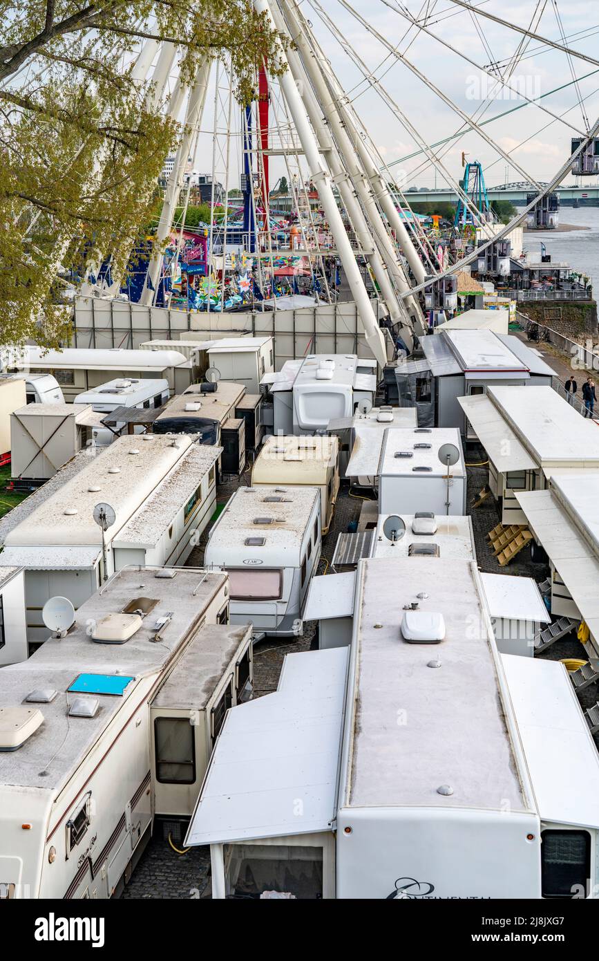 Funfair, fair, camp of the showmen, caravans of the funfair operators ...