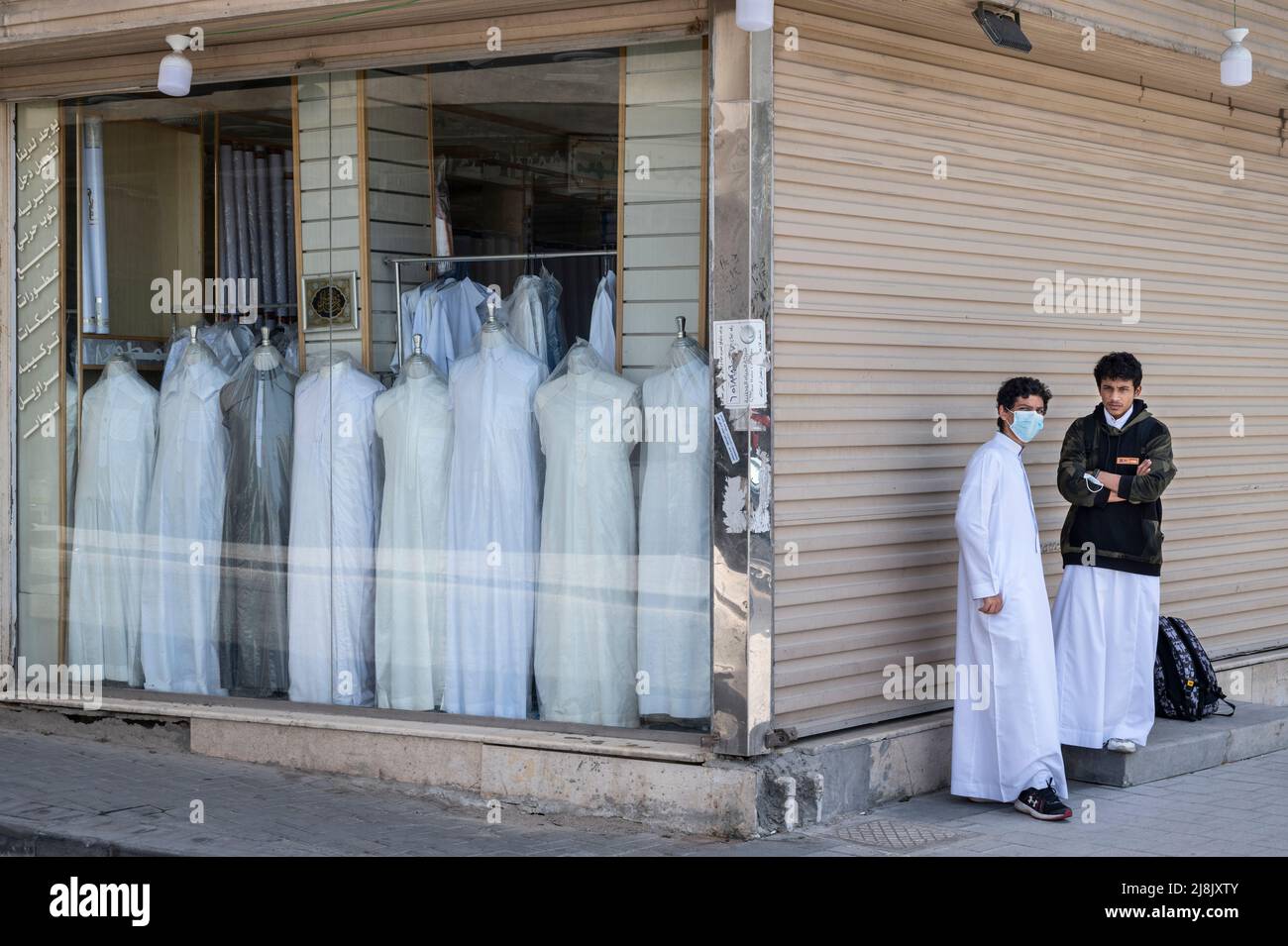 Saudi clothing shop hi-res stock photography and images - Alamy