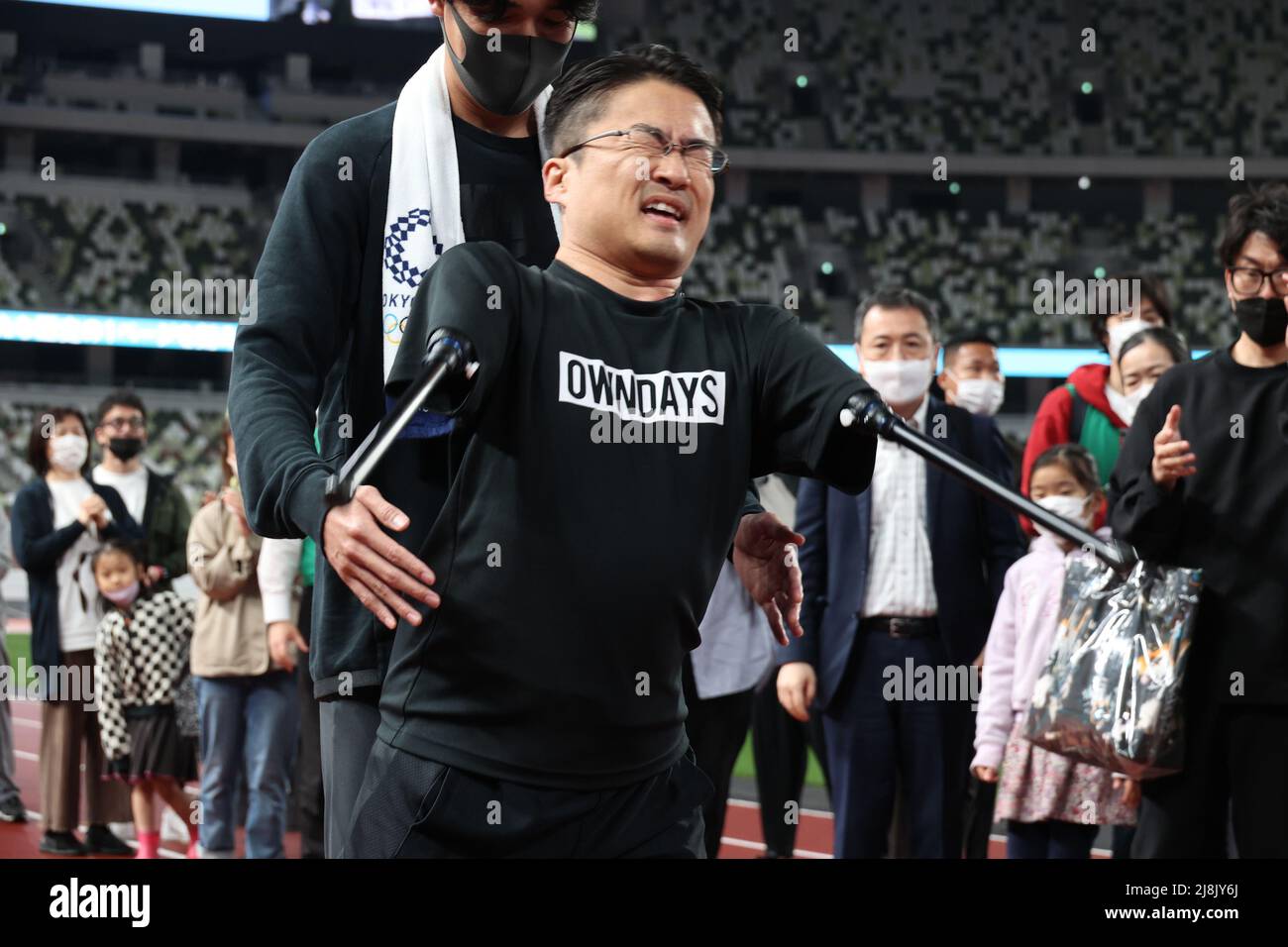 Tokyo, Japan. 16th May, 2022. Japanese sports writer born without arms ...