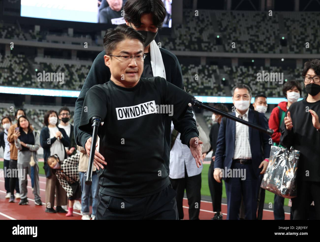 Tokyo, Japan. 16th May, 2022. Japanese sports writer born without arms ...