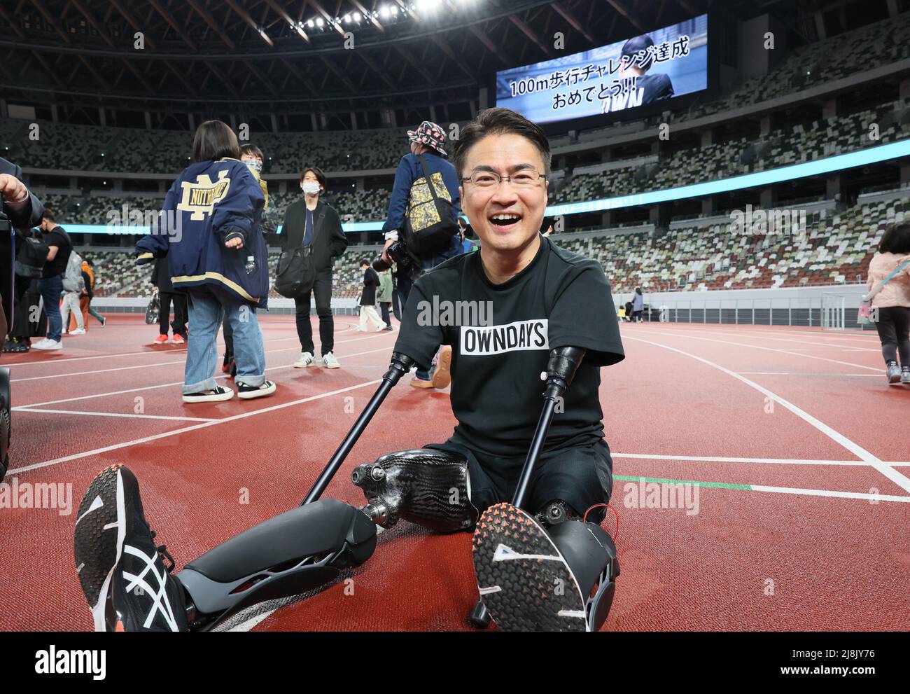 Tokyo, Japan. 16th May, 2022. Japanese sports writer born without arms ...