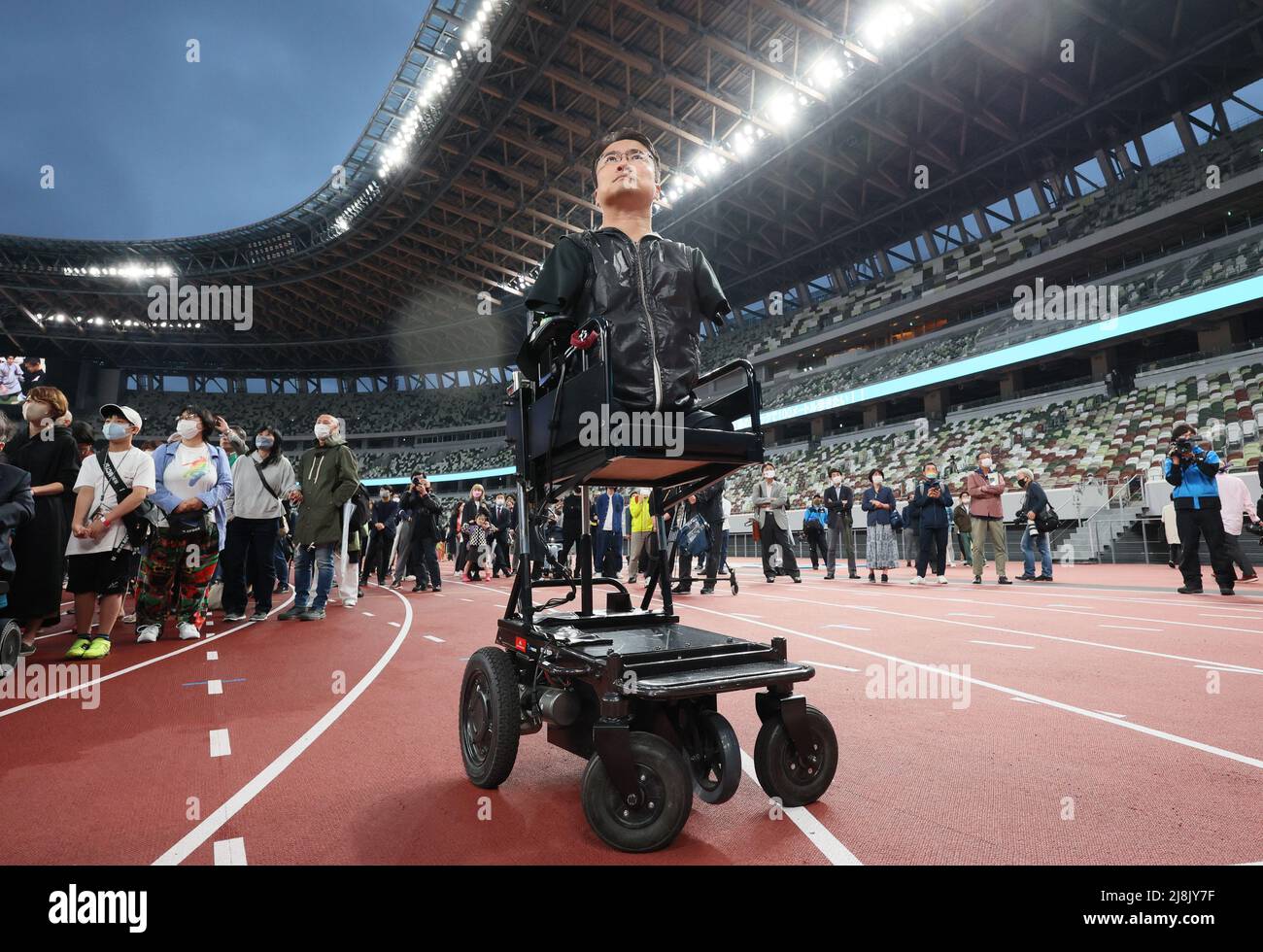 Tokyo, Japan. 16th May, 2022. Japanese sports writer born without arms ...