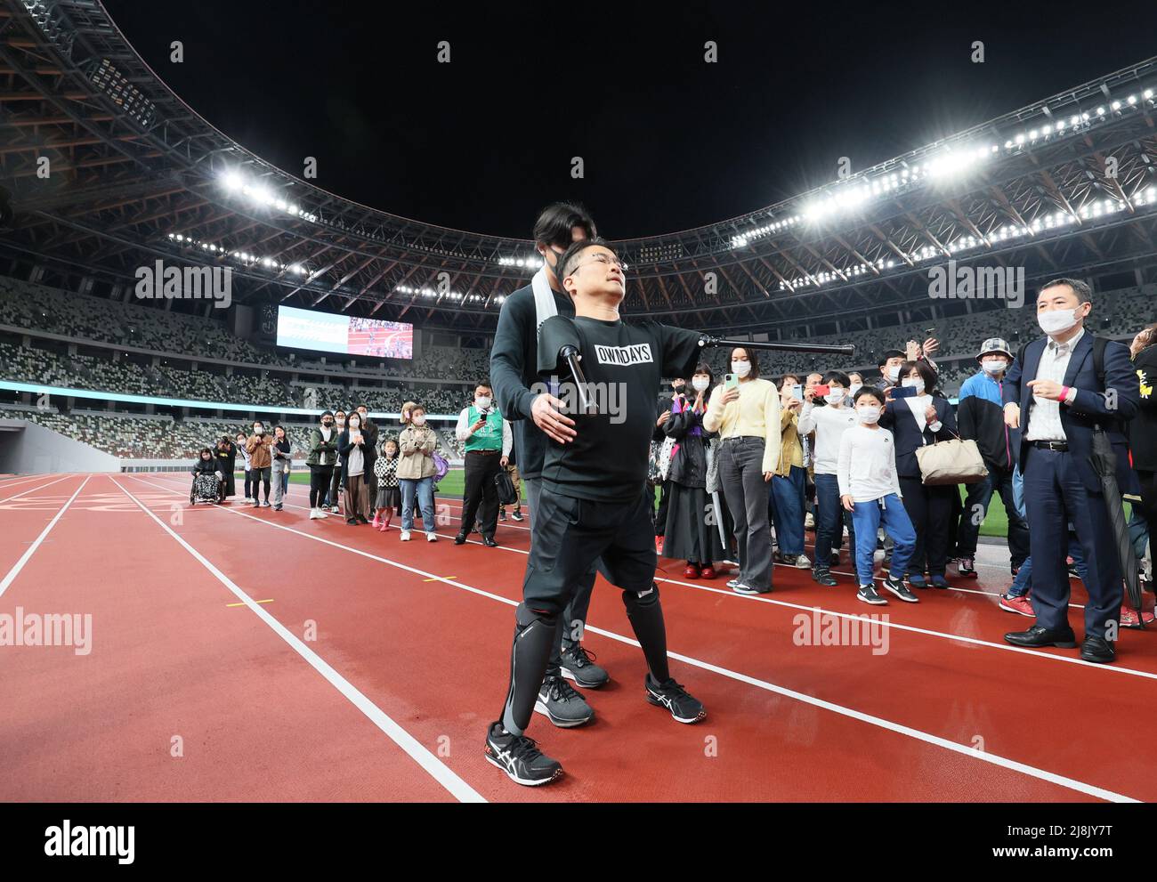 Tokyo, Japan. 16th May, 2022. Japanese sports writer born without arms ...