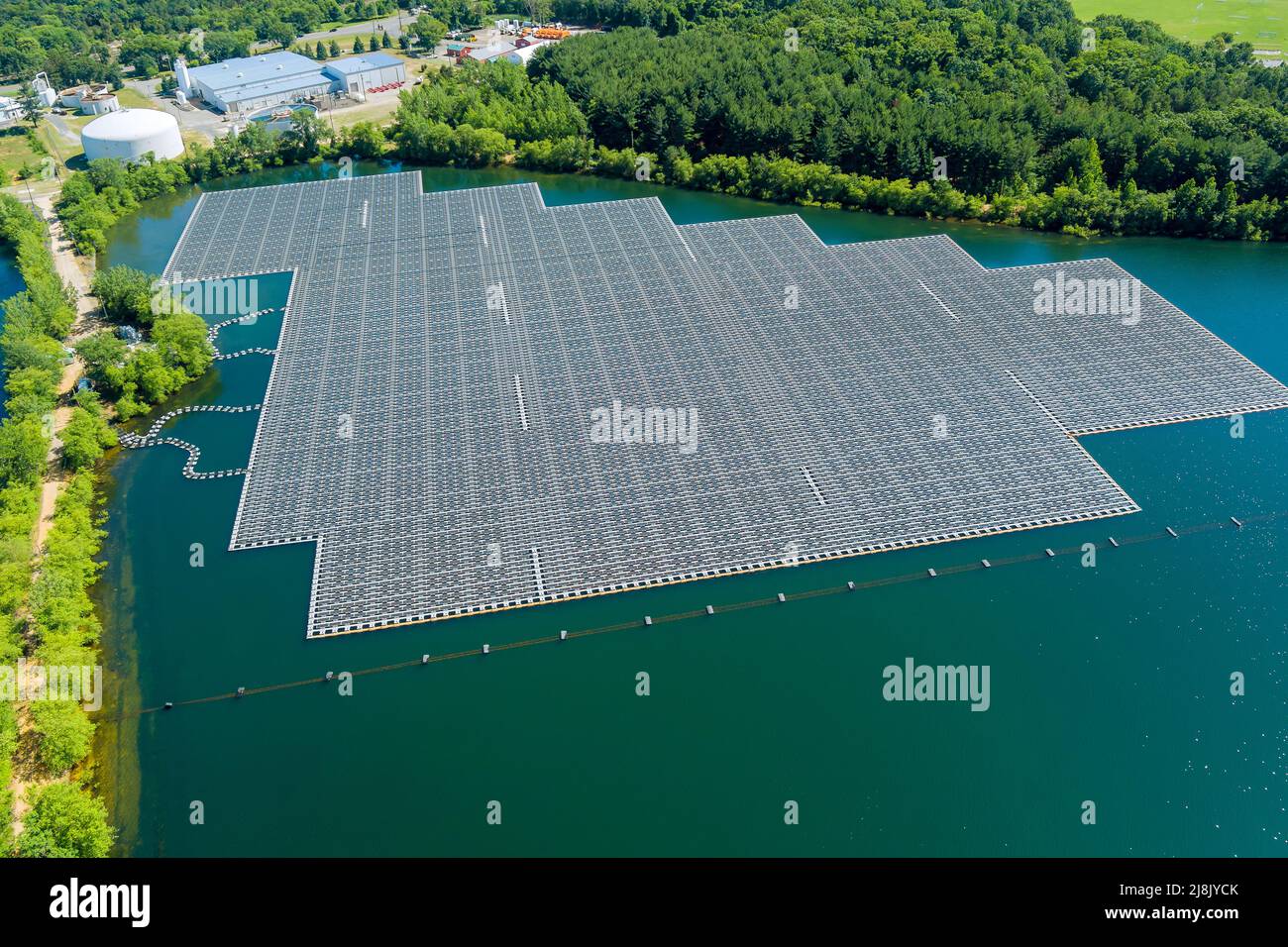 Floating solar panel hi-res stock photography and images - Alamy