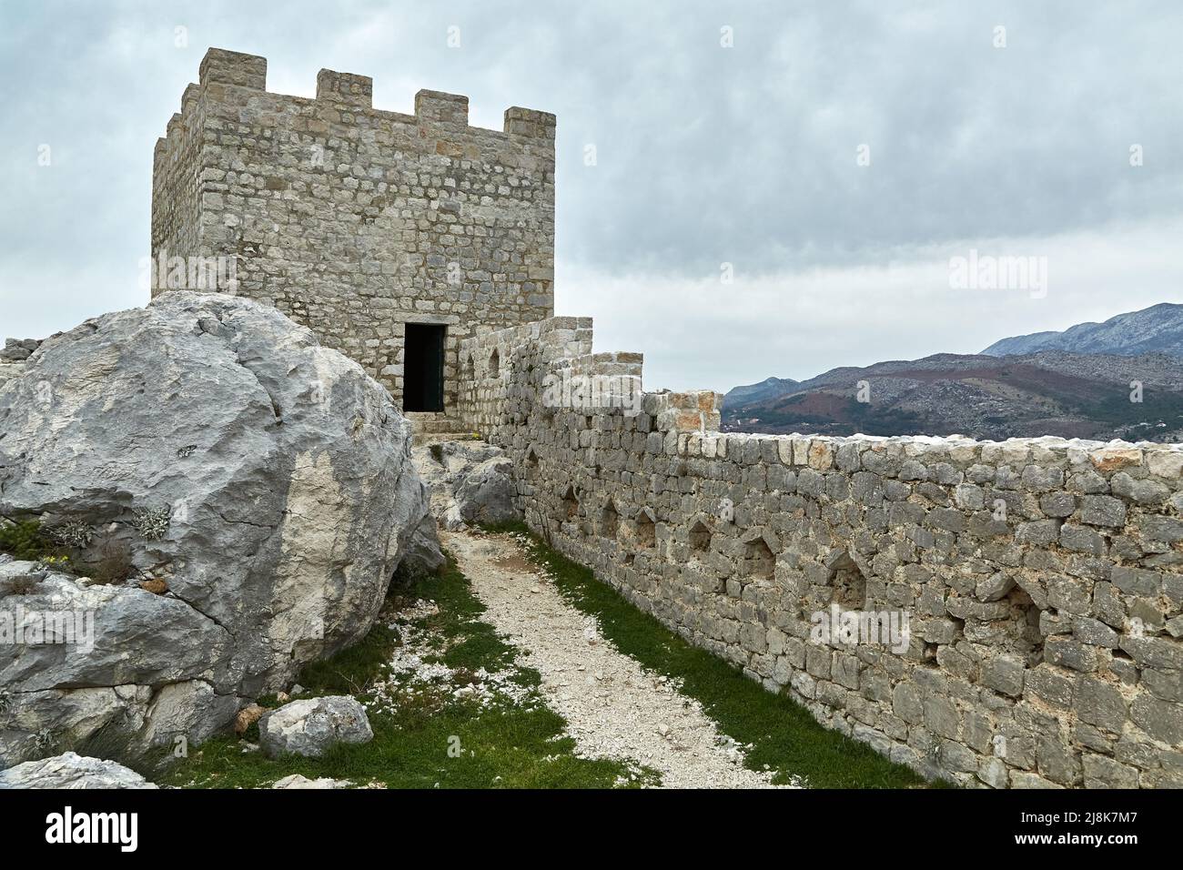 Fortress tower ruin on cliff hi-res stock photography and images - Alamy