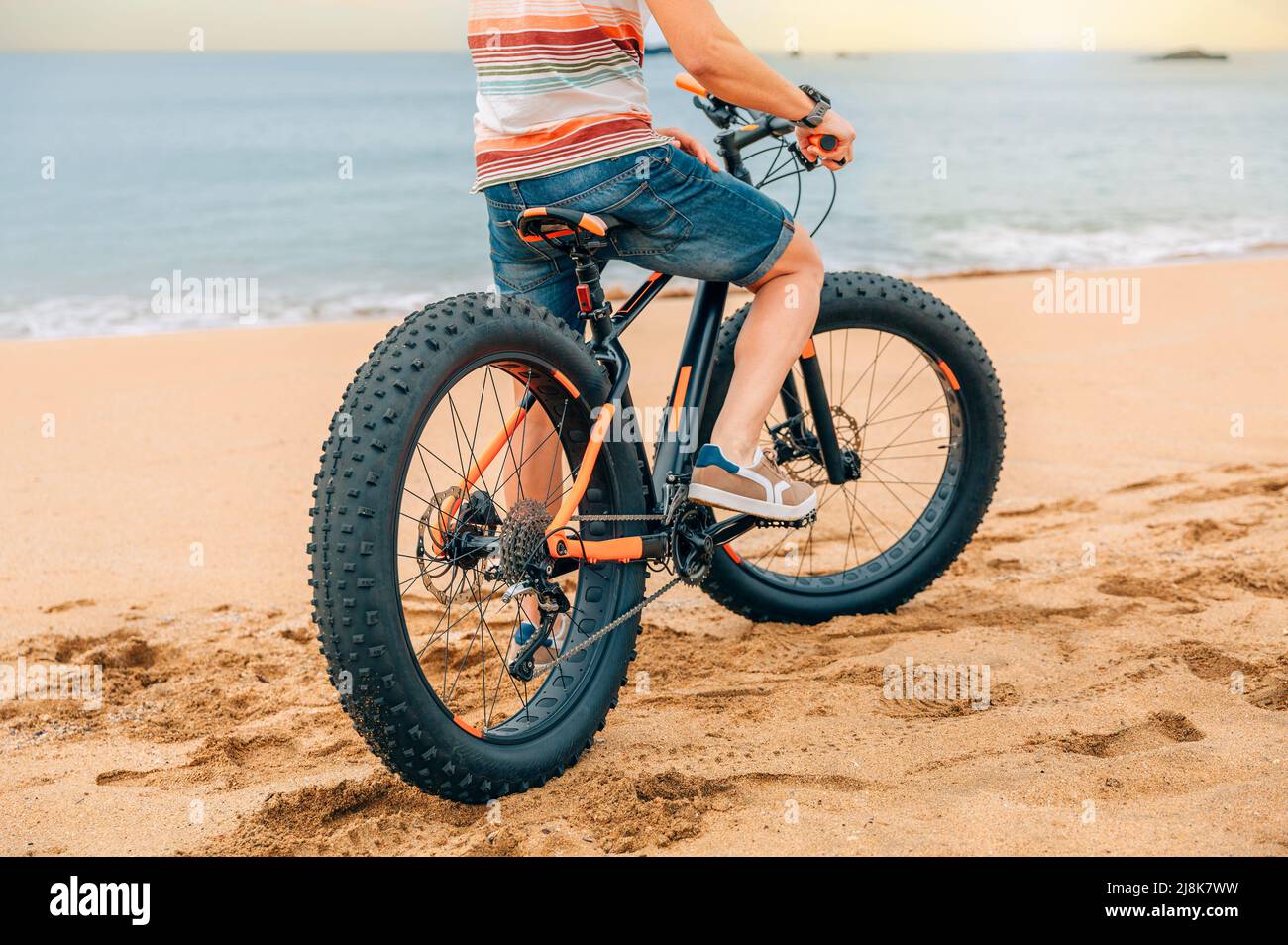 Fat people on beach hi-res stock photography and images - Alamy
