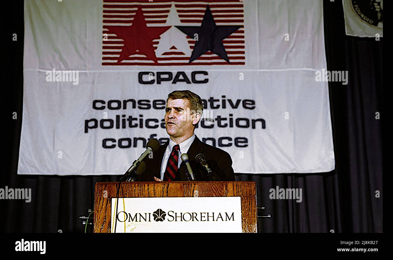 WASHINGTON, DC - FEBRUARY 19, 1992 Lt. Colonel Oliver North addresses ...