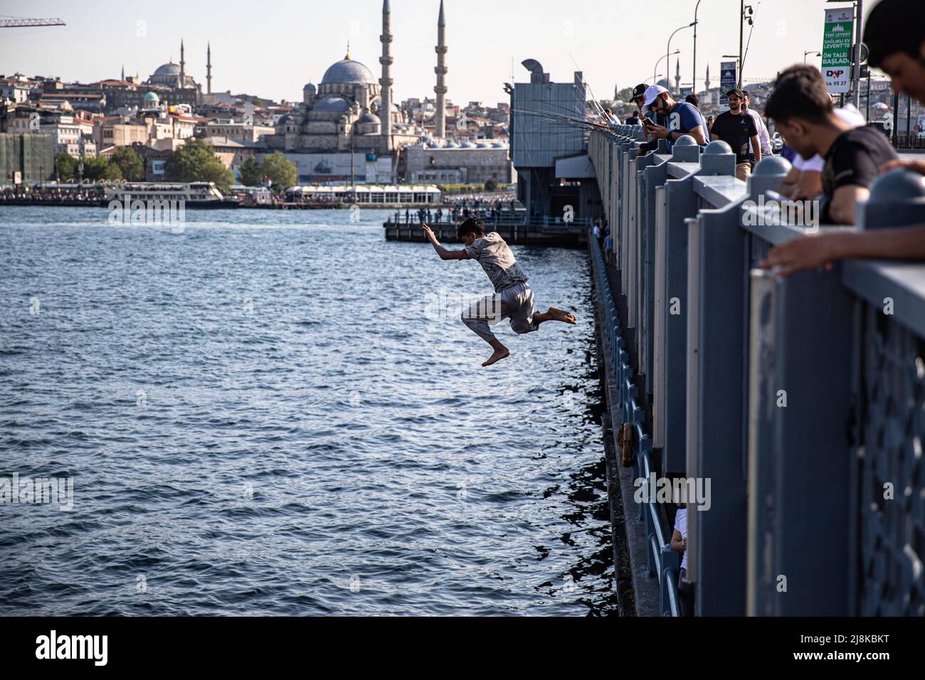 Children jumping off a bridge hi-res stock photography and images - Alamy
