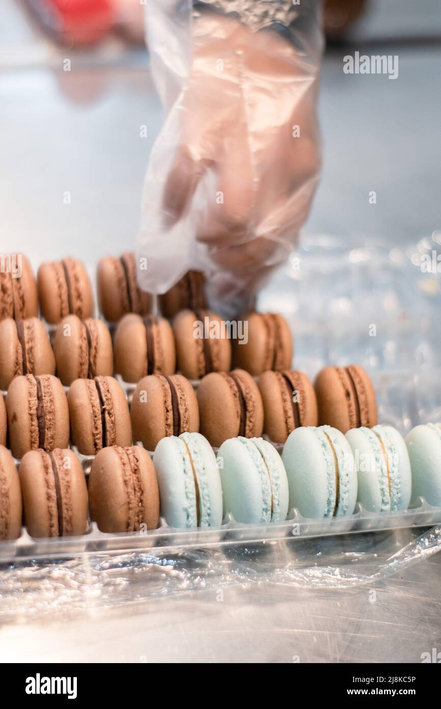 Macarons macarrones hi-res stock photography and images - Alamy