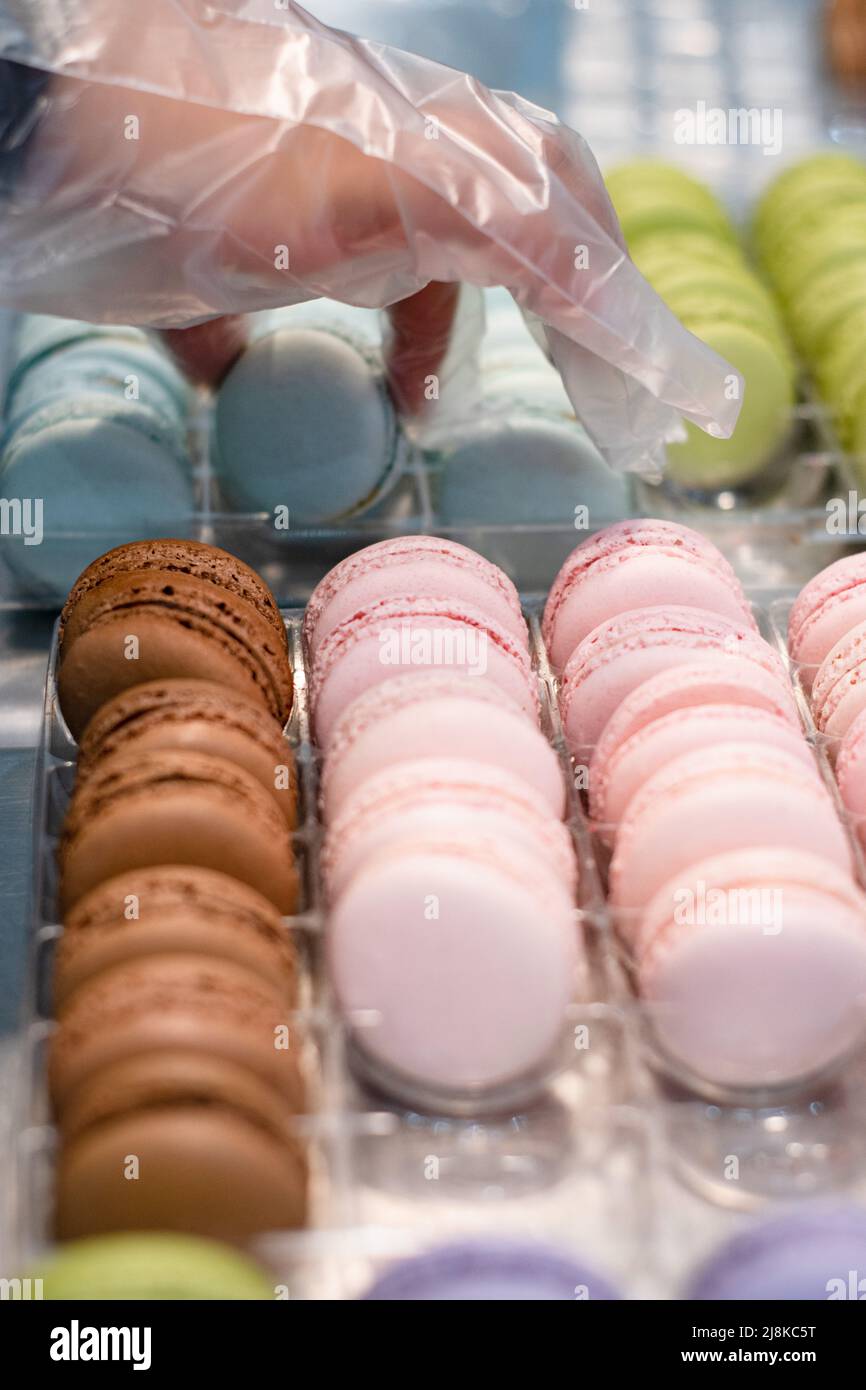 Macarons macarrones hi-res stock photography and images - Alamy