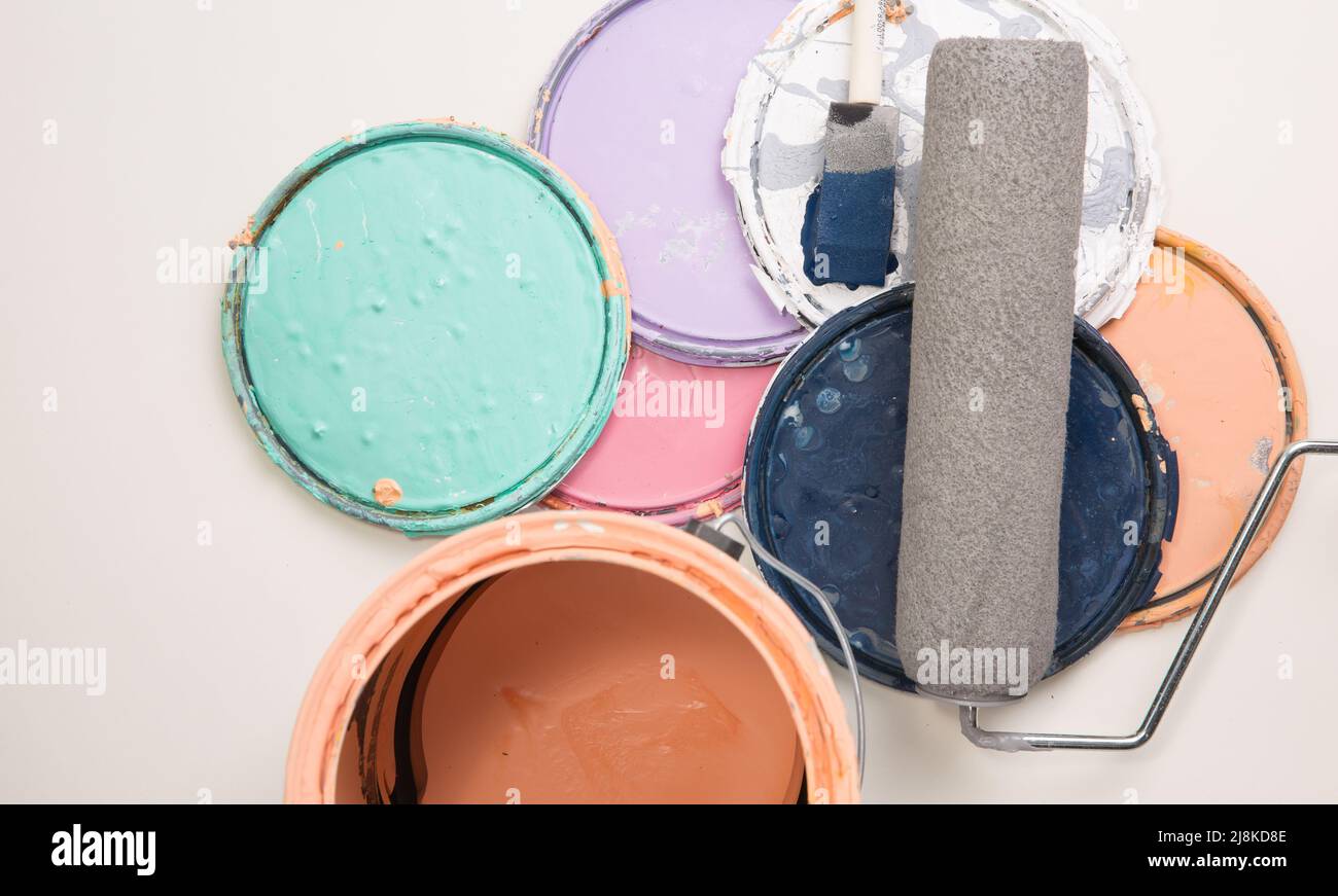 Paint can lids hi-res stock photography and images - Alamy
