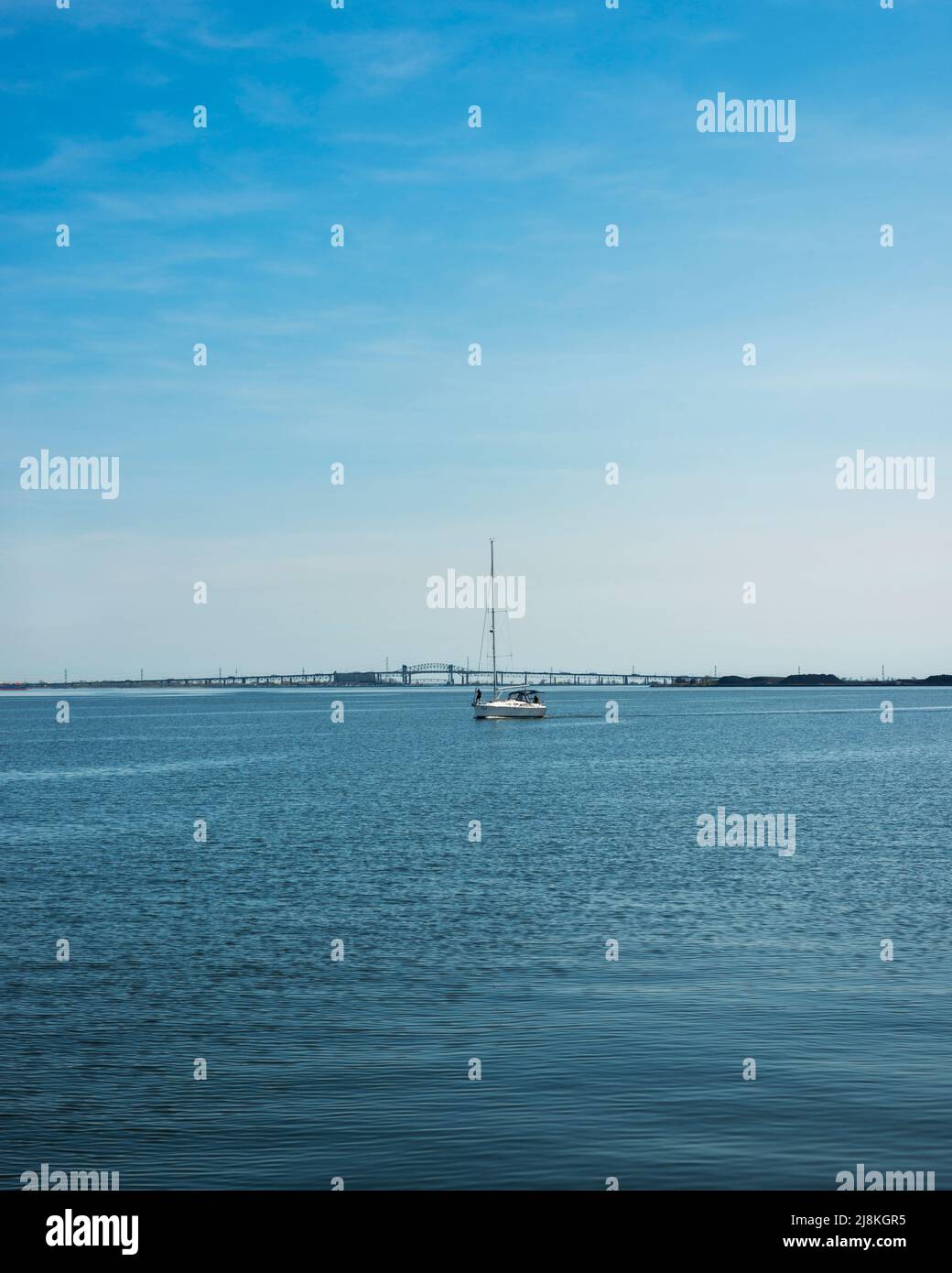 Hamilton Waterfront – PIER 8 Stock Photo - Alamy