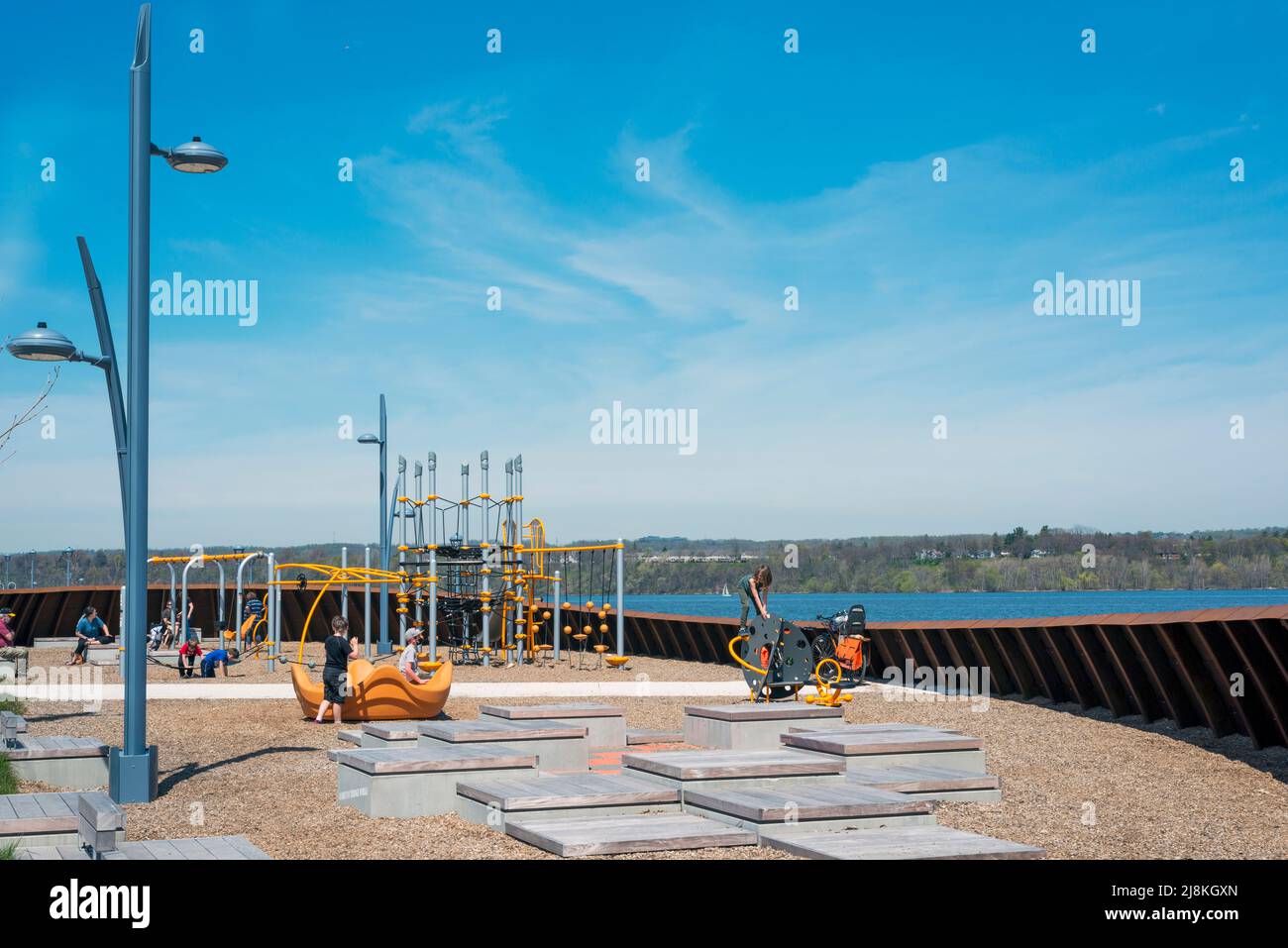 Hamilton Waterfront – PIER 8 Stock Photo - Alamy