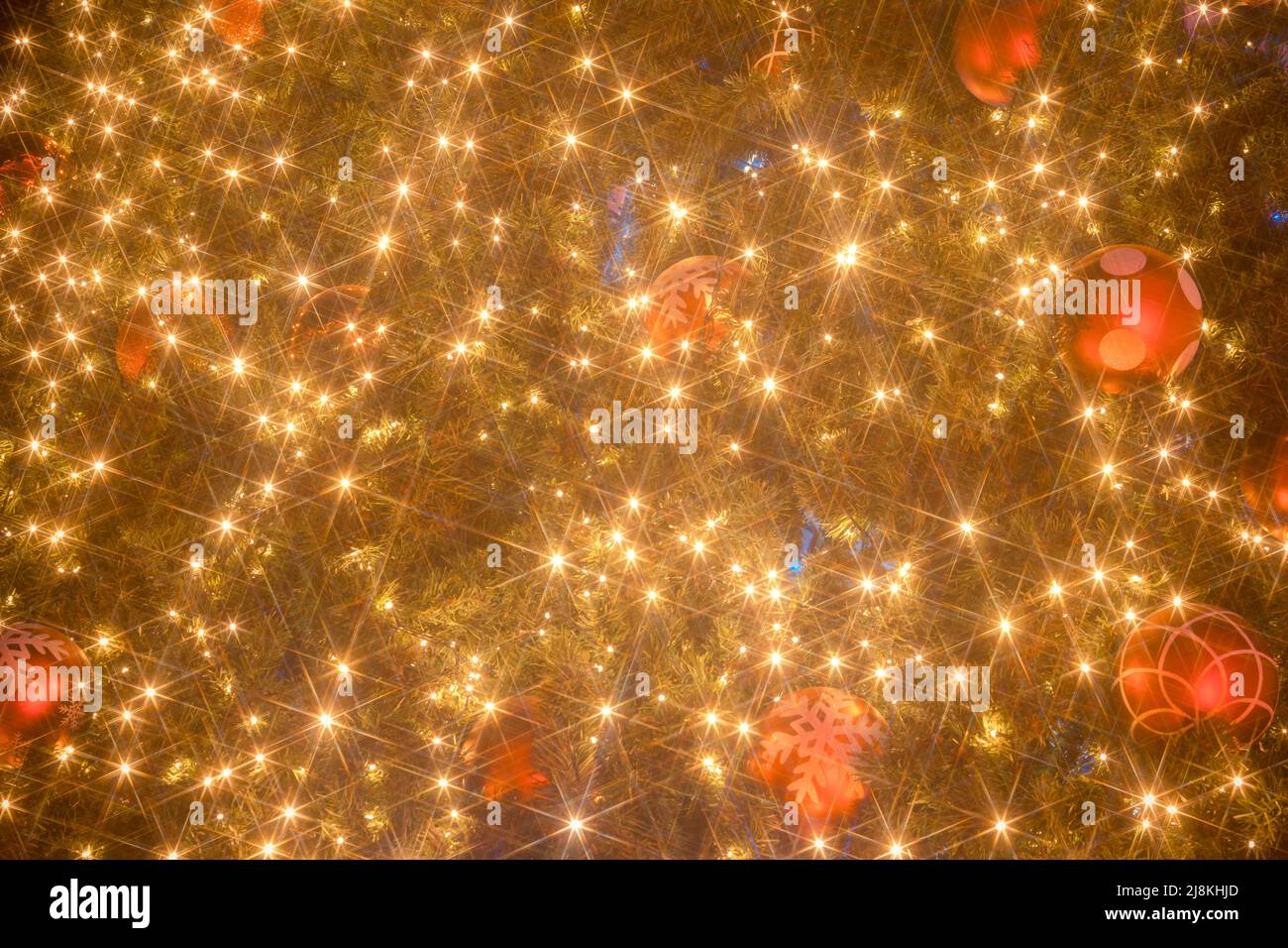 The lights on the Christmas tree decoration background Stock Photo - Alamy