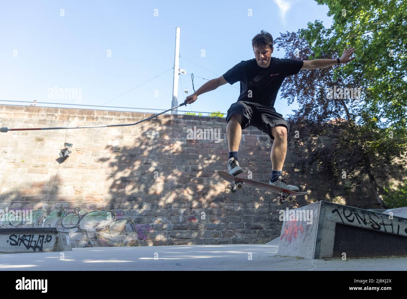 Disabled in in skate park hi-res stock photography and images - Alamy
